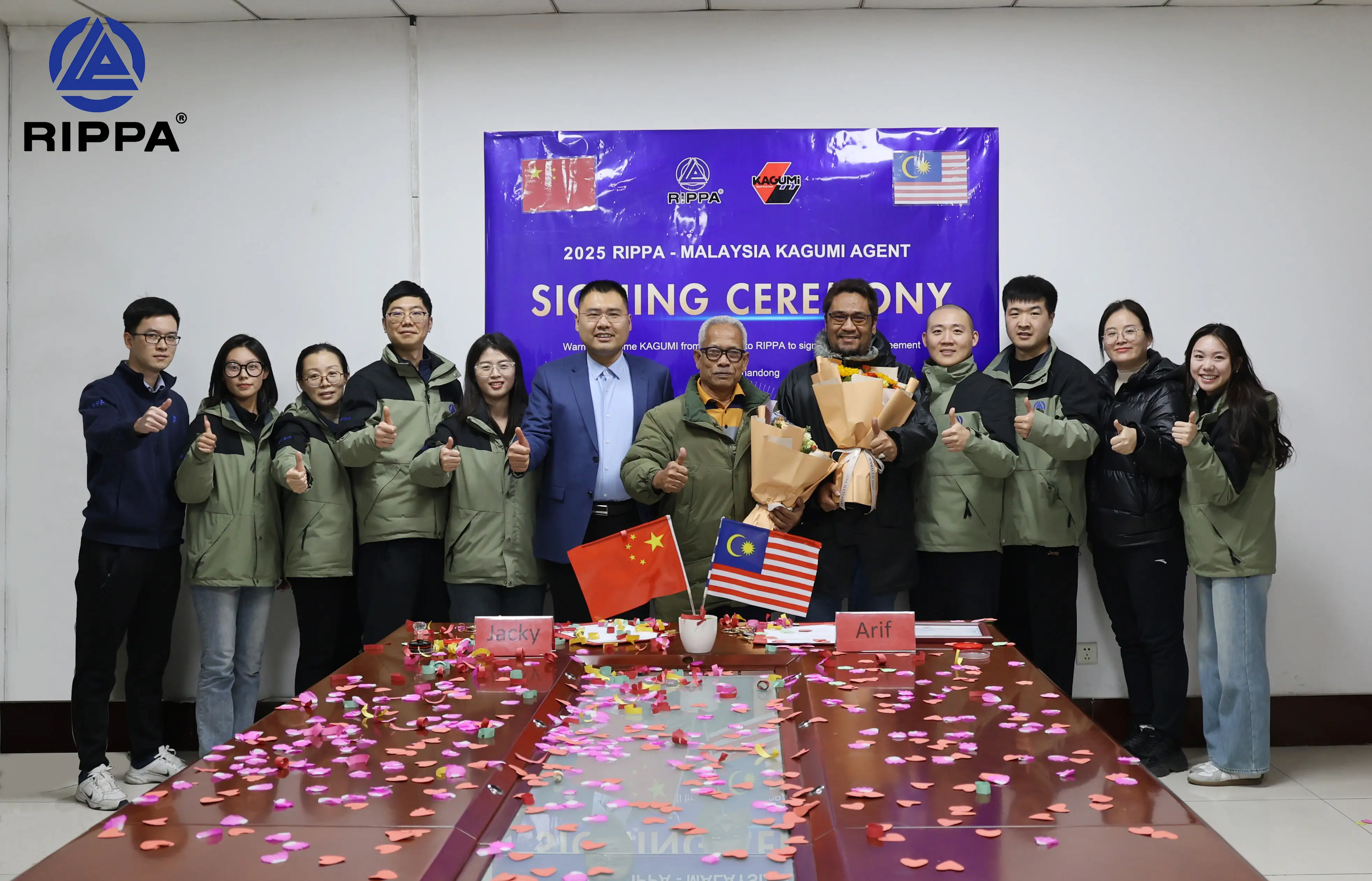 RIPPA Excavator Mini EPA Approved Micro Digger Free Shipping Minibagger ...