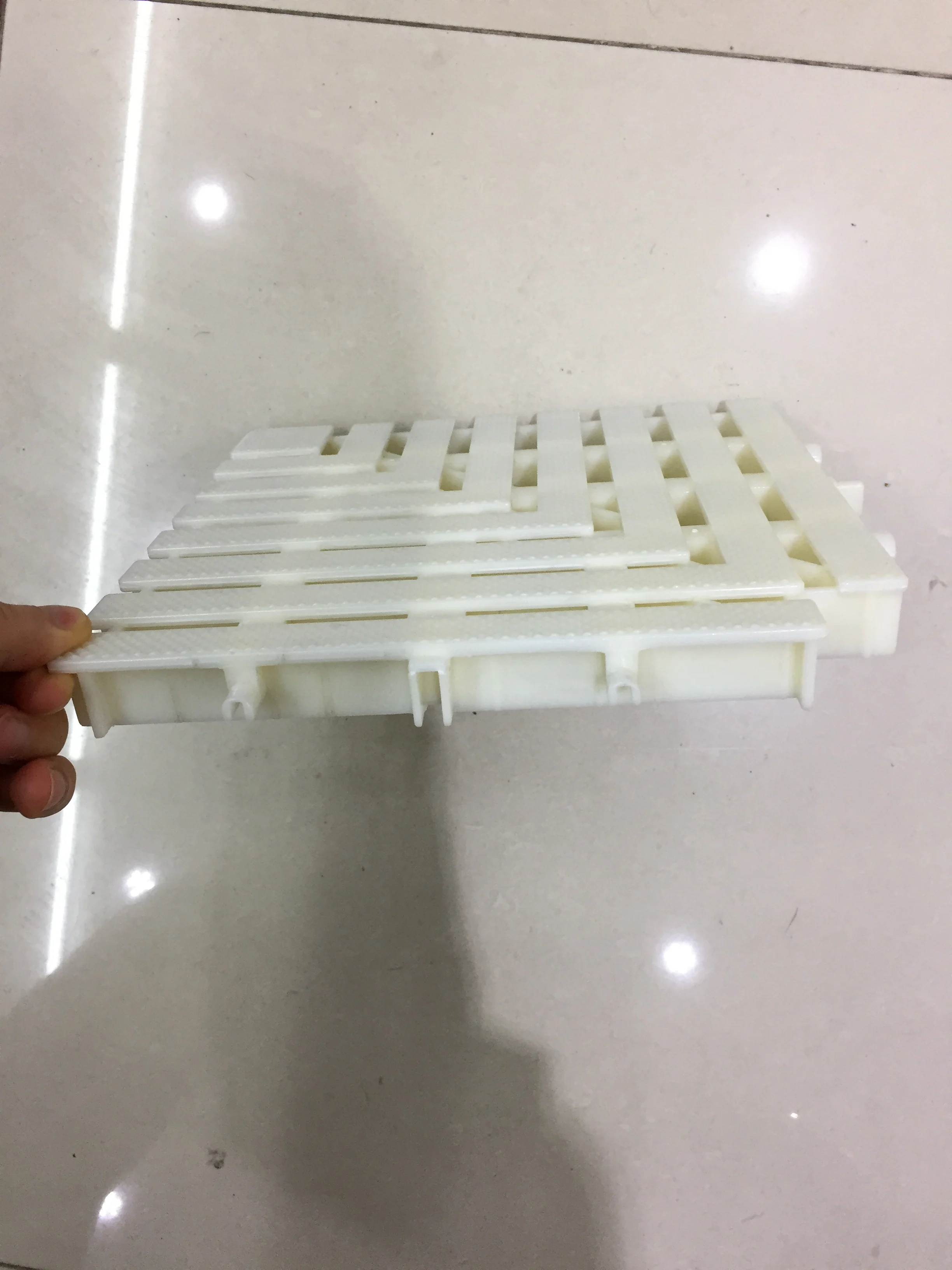 Swimming Pool Plastic Pool Grating - Durable & Efficient