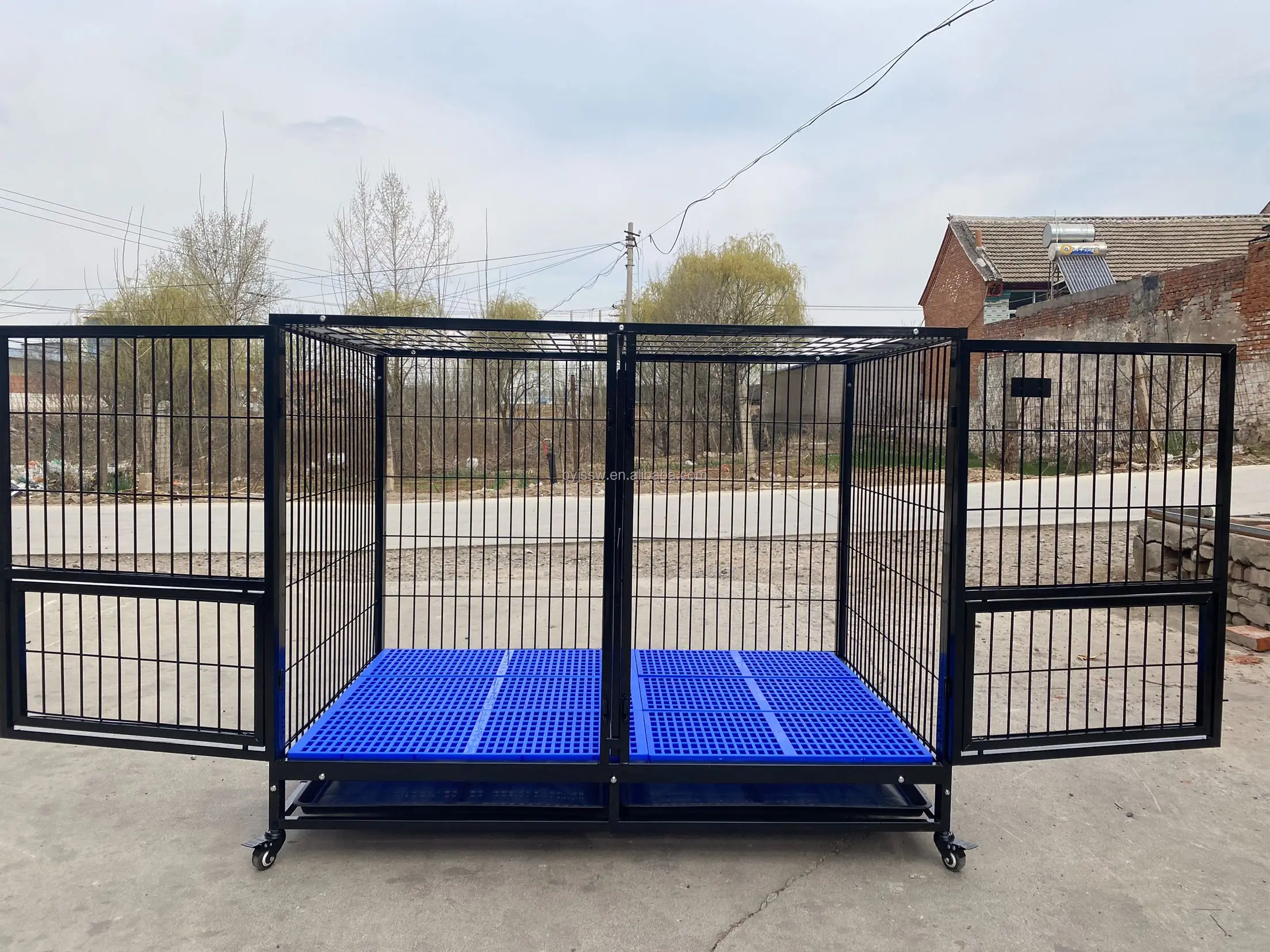 Durable Pet Cages - Foldable, Stackable, and Sustainable