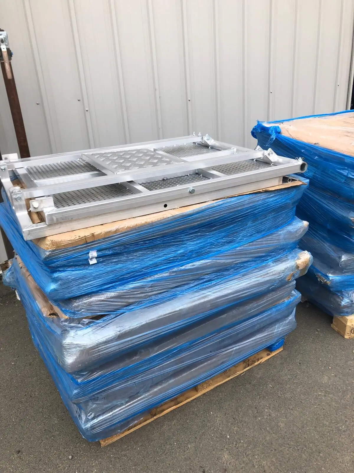 Aluminum Crowd Barrier Metal Safety Design Barricades Concert Stage ...