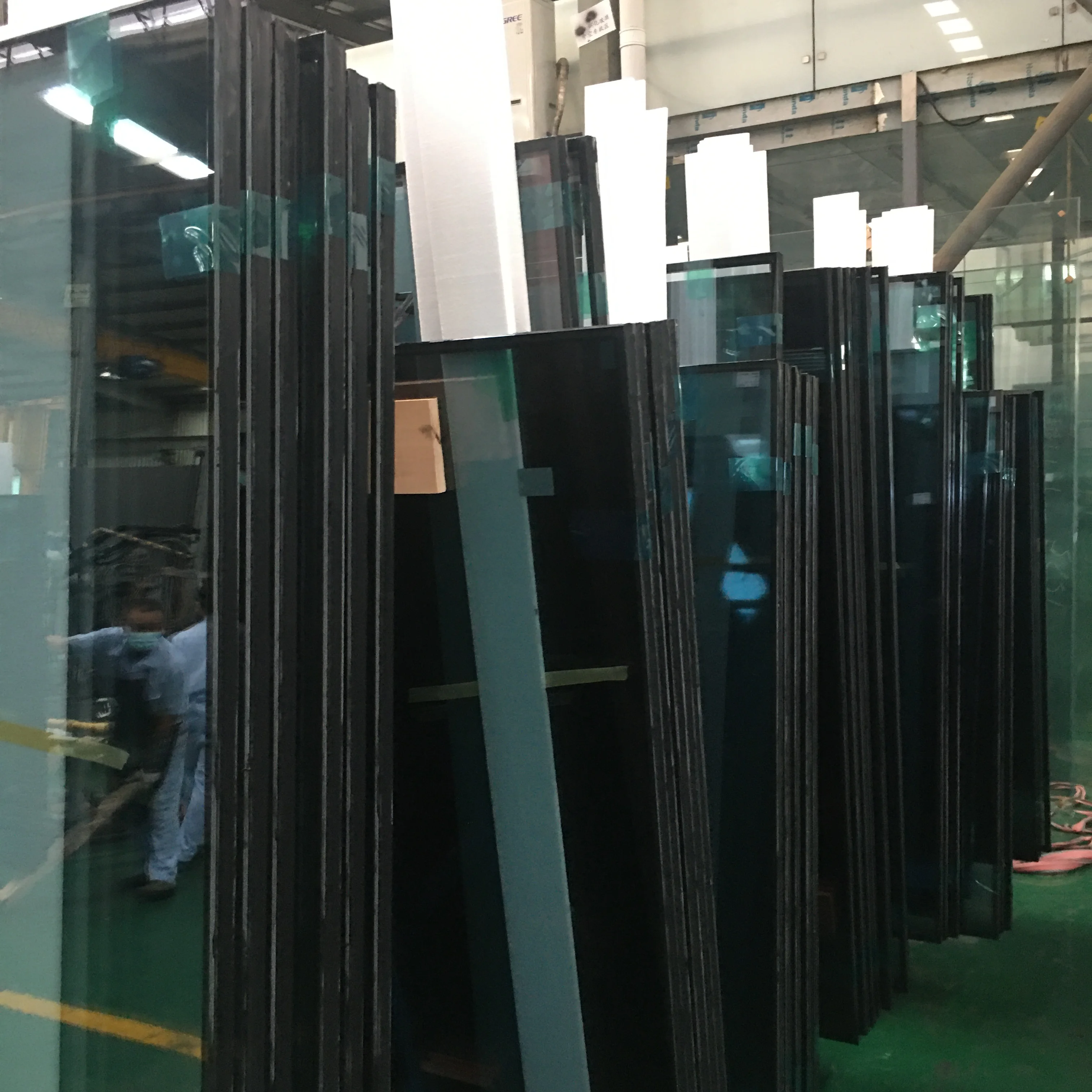 Professional Glass Factory Low E Insulated Glass Panels For Window And ...
