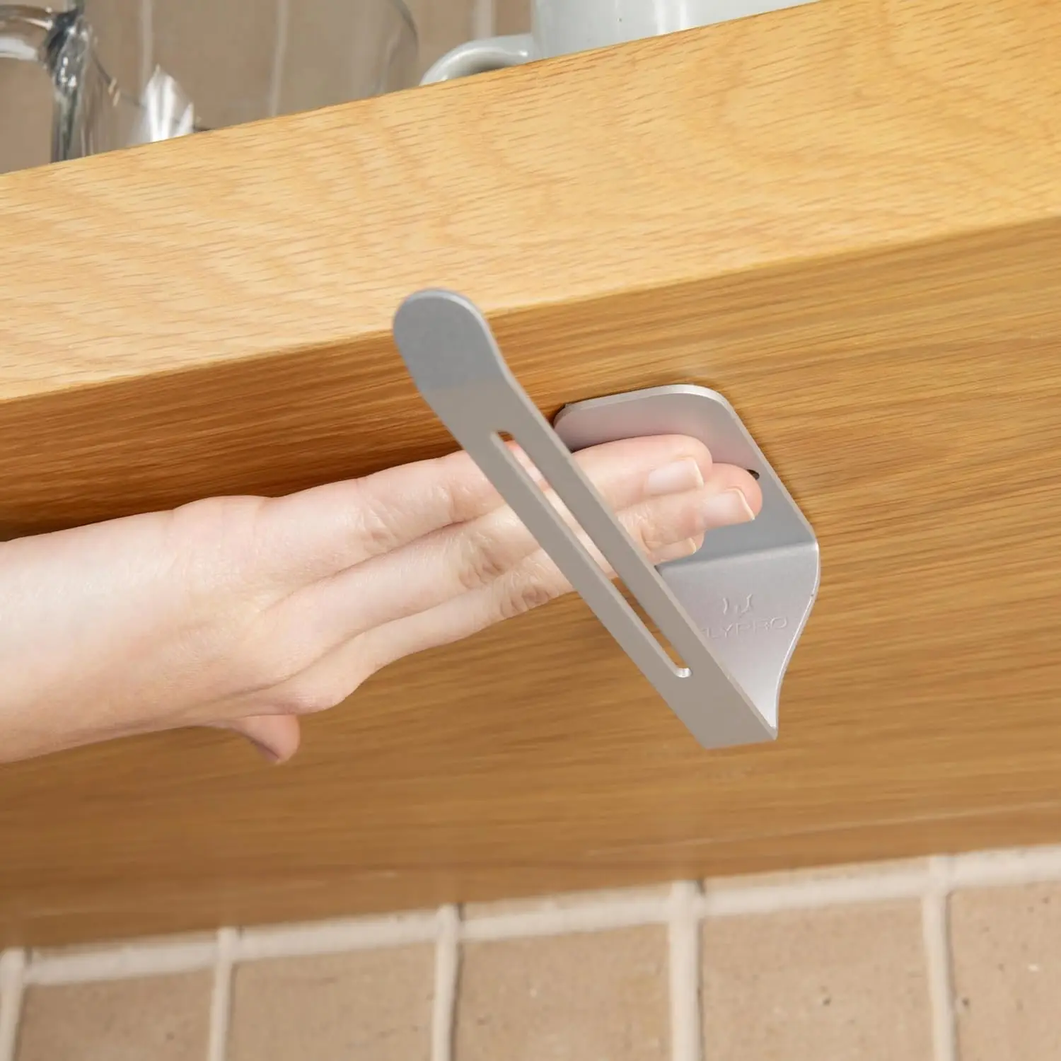 Custom Metal Tumbler Lid Holder - Mingtang Manufacturing