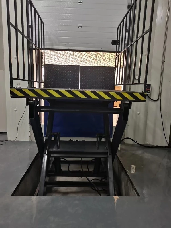 Scissor Hydraulic Truck Dock Lift Adjusted Lifting Height Also With ...