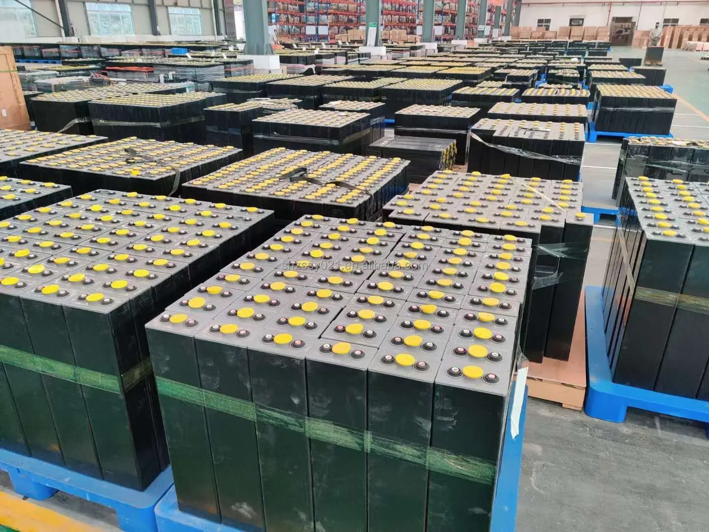 Long Life Electric Stacker / Rechargeable Forklift Traction Battery 80v ...