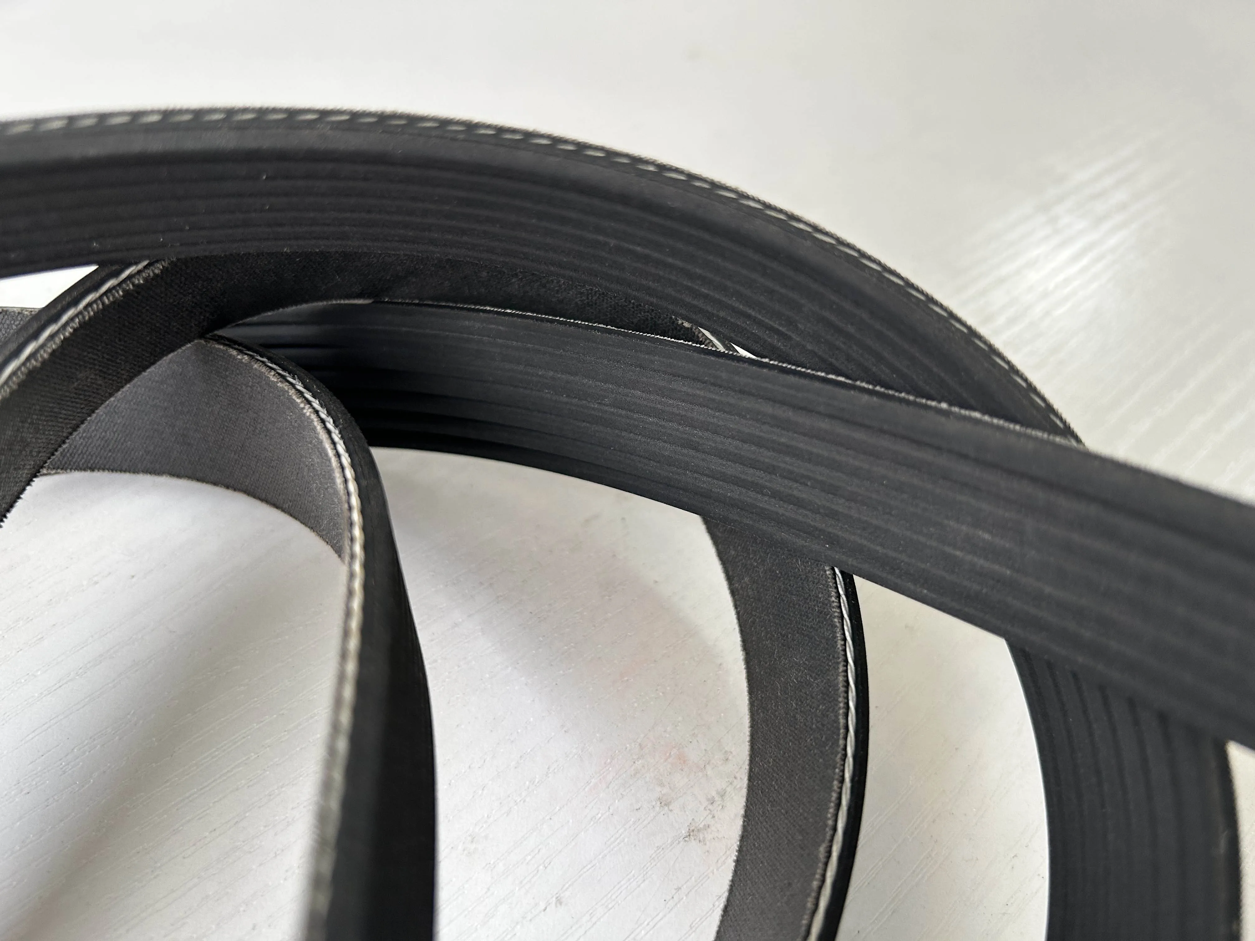 Auto Engine Epdm Rubber Ribbed V-belt For Toyota Car Drive Pk Belt ...