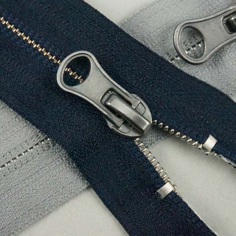 Reverse Coil Zip Fasteners With Visible Gold/sliver/gunmetal Teeth ...