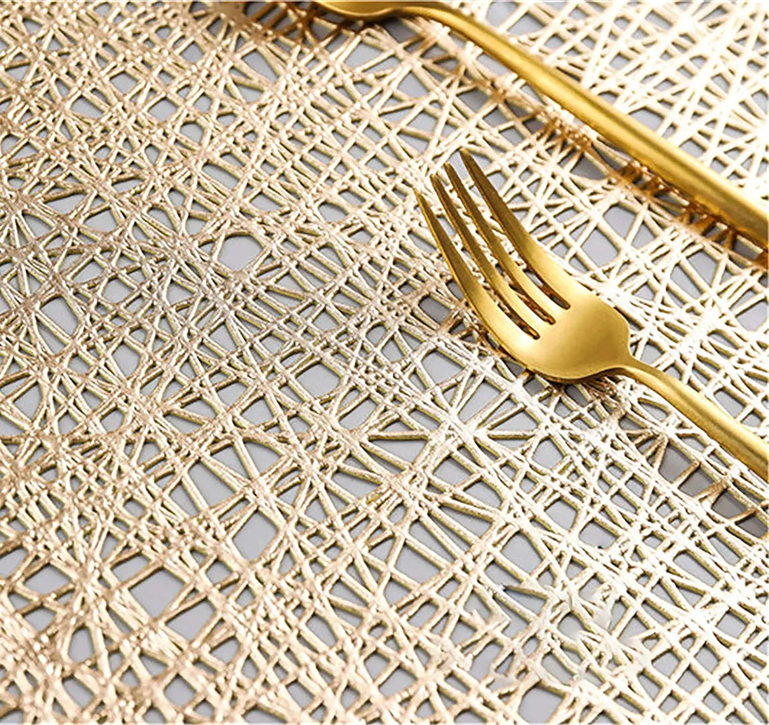 Round Pressed Placemats Metallic Place Mat Coaster Set Heat Resistant ...