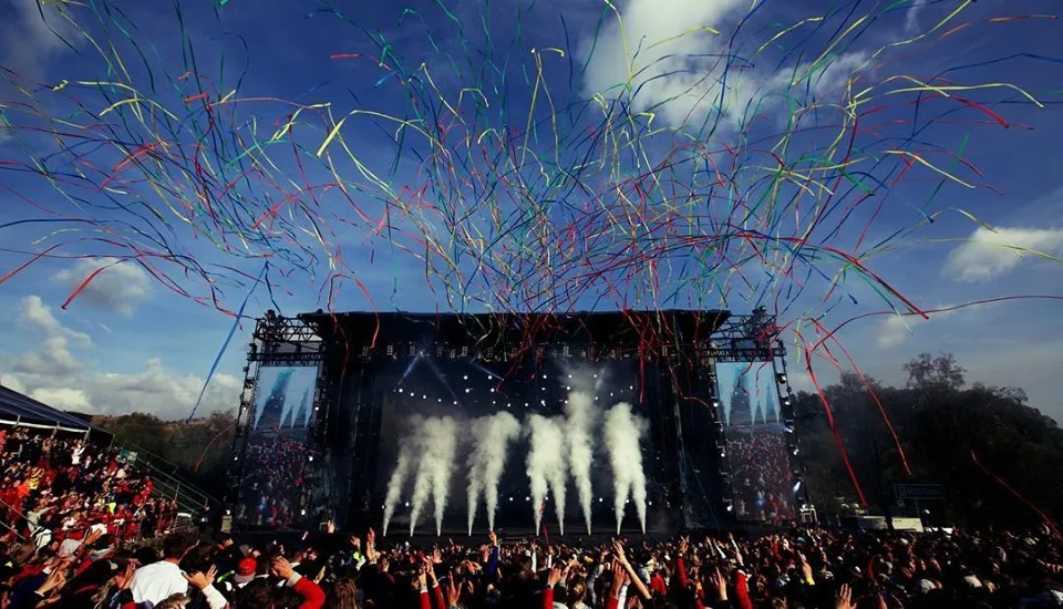 Powerful Stage Stadium Shot Confetti & Streamer Cannon Nine Shooting ...