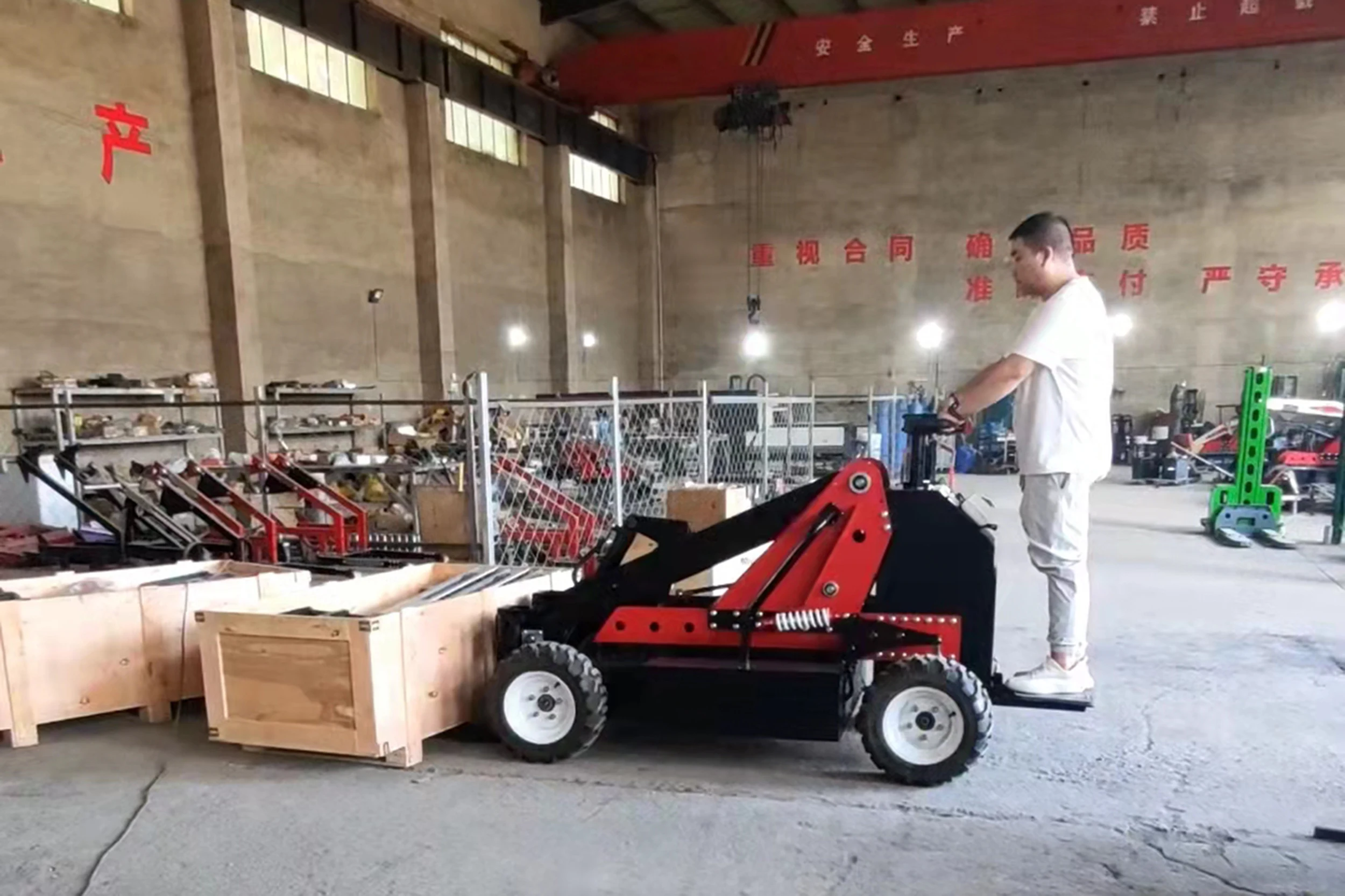 All Terrain Off-Road Remote Control Forklift Truck - 800kg Capacity, OEM