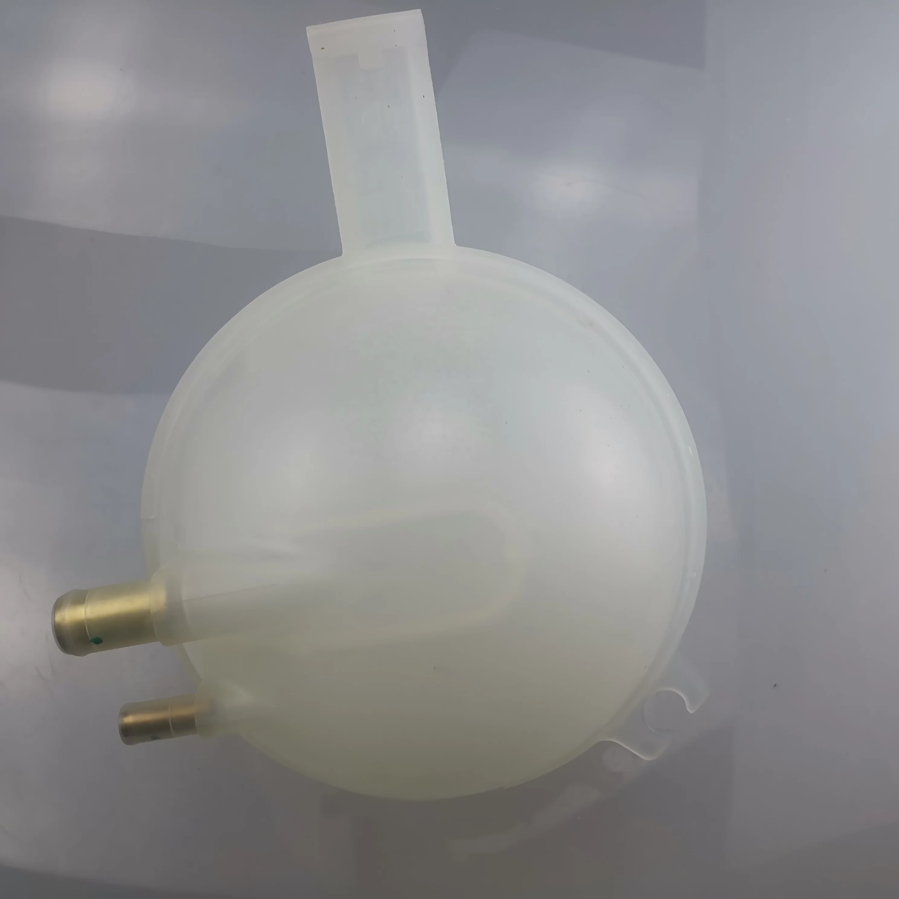 Saic Maxus V80 Original Expansion Tank C00002406 - Buy T60 D90 G10 G50 ...