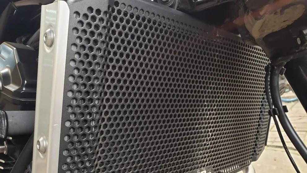 Motorcycle Accessories Aluminum Radiator Grille Guard Cover Guard Net ...