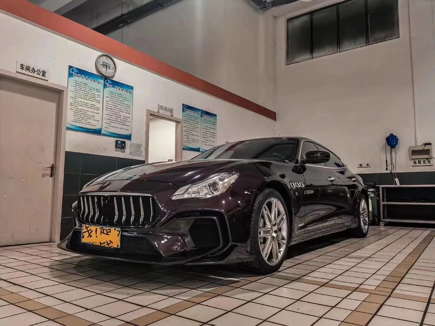 Maserati Quattroporte Body Kit - Enhance with RH Style