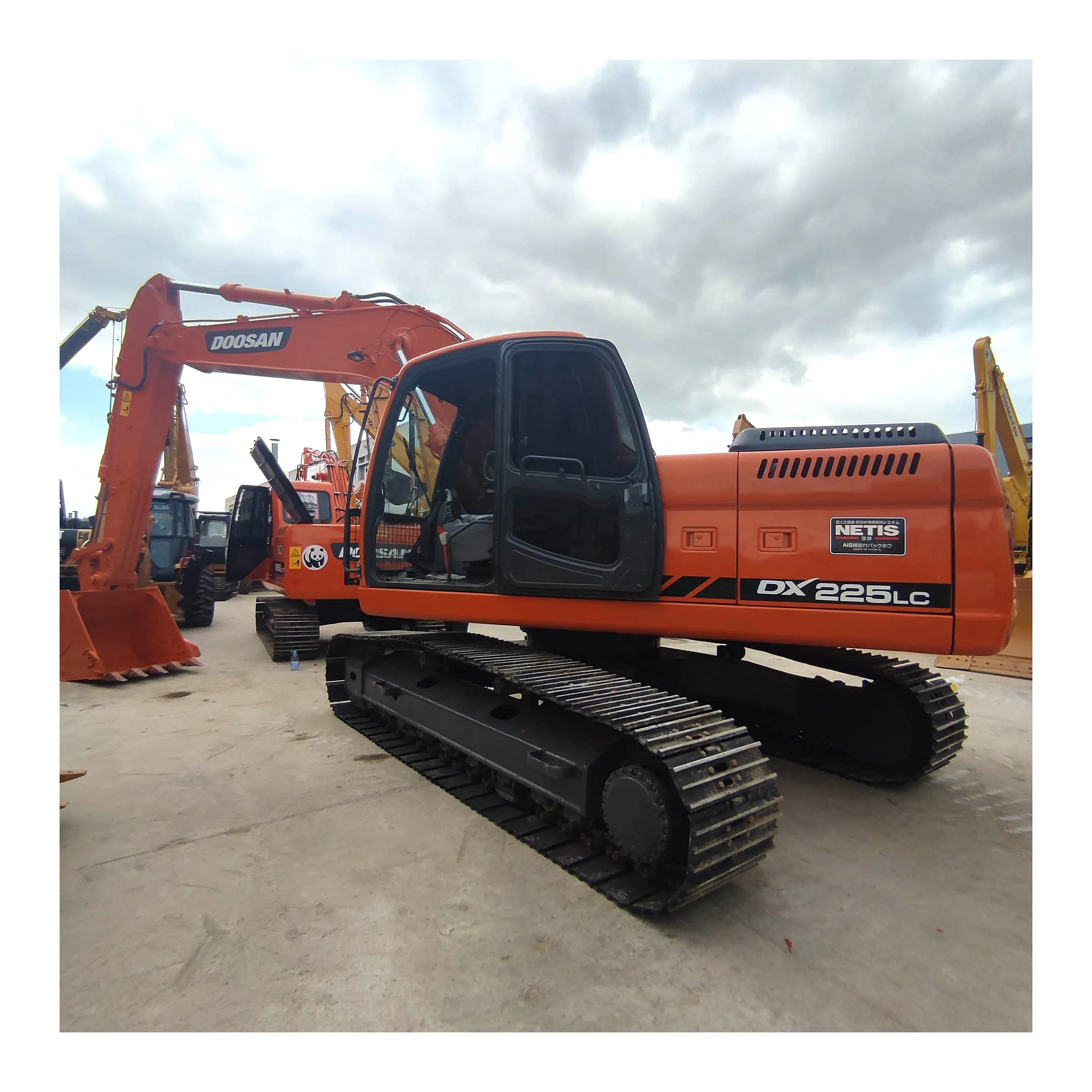 22 Tons Excavator Original Doosan Dx225 Crawler Digger Secondhand Used ...