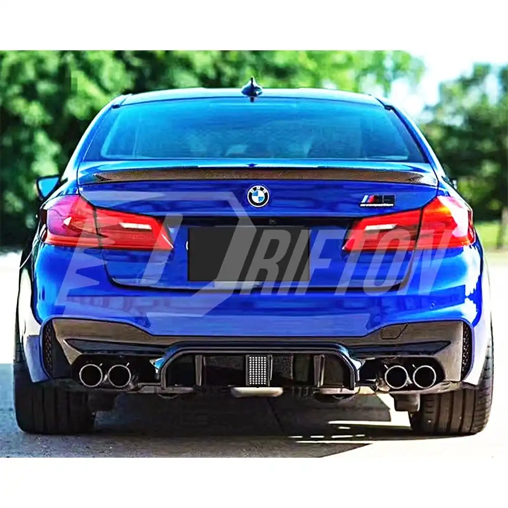 Dry Carbon Fiber Rear Diffuser with LED Light for BMW 5 Series F90 M5
