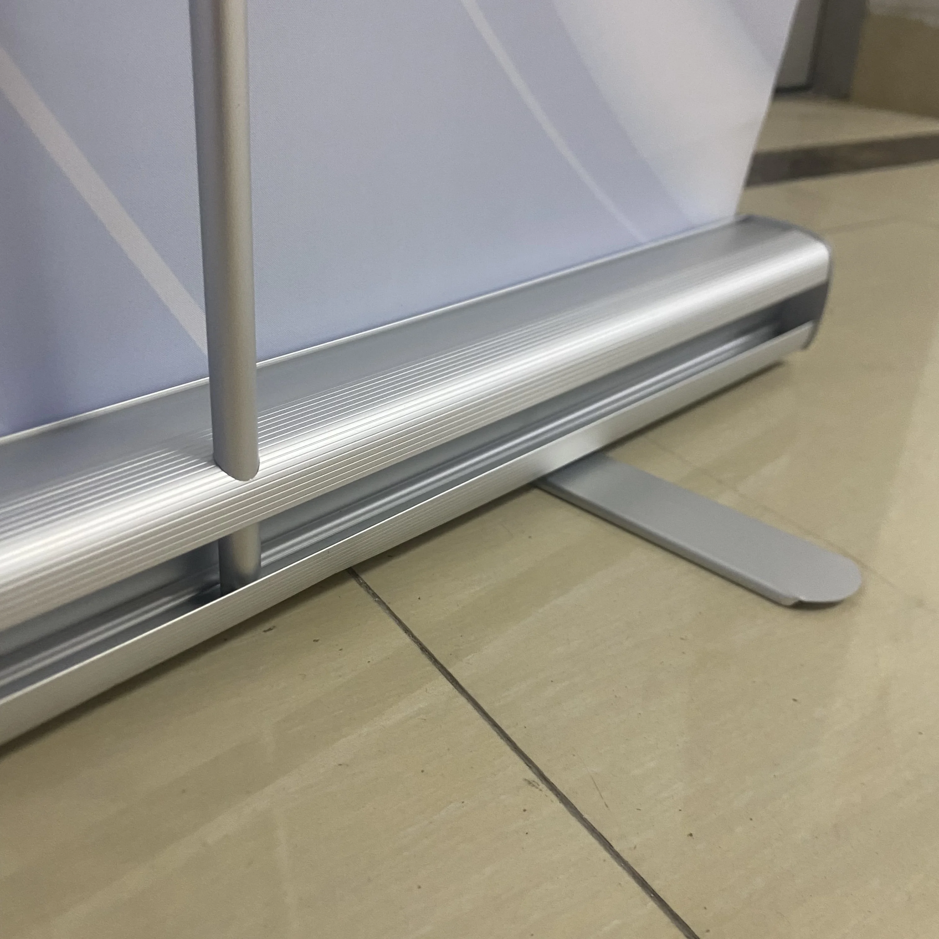 Custom Aluminum Roll up Retractable Scrolling Pull up Pop up Standing ...