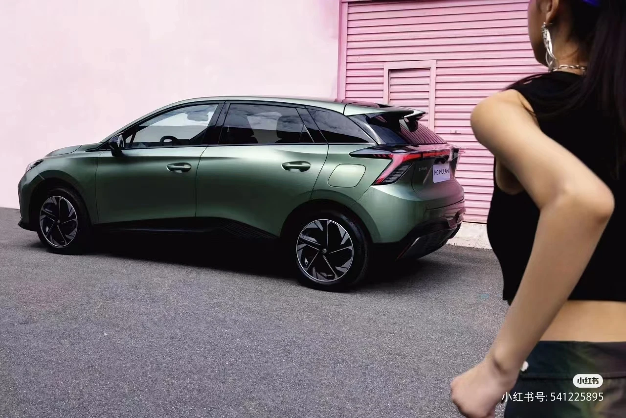 Saic Mg 4 Ev Mg Mulan 2023 Electric Car Sports Car In Stock 4 Wd 425km 5 Doors 5 Seats Ev Cars ...