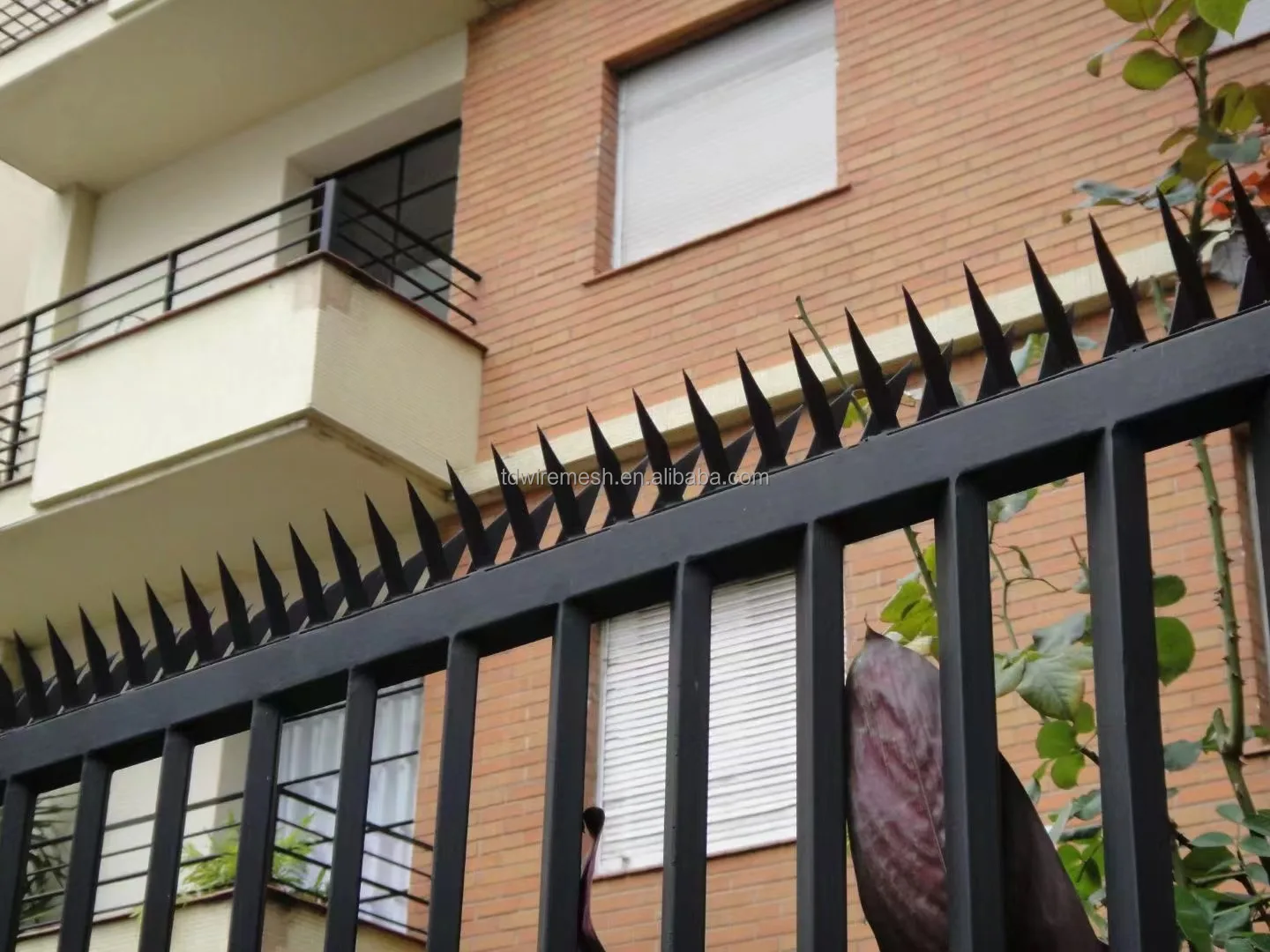 Anti Climb Wall Spikes / Anti Theft Wall Spikes / Razor Security Spikes ...