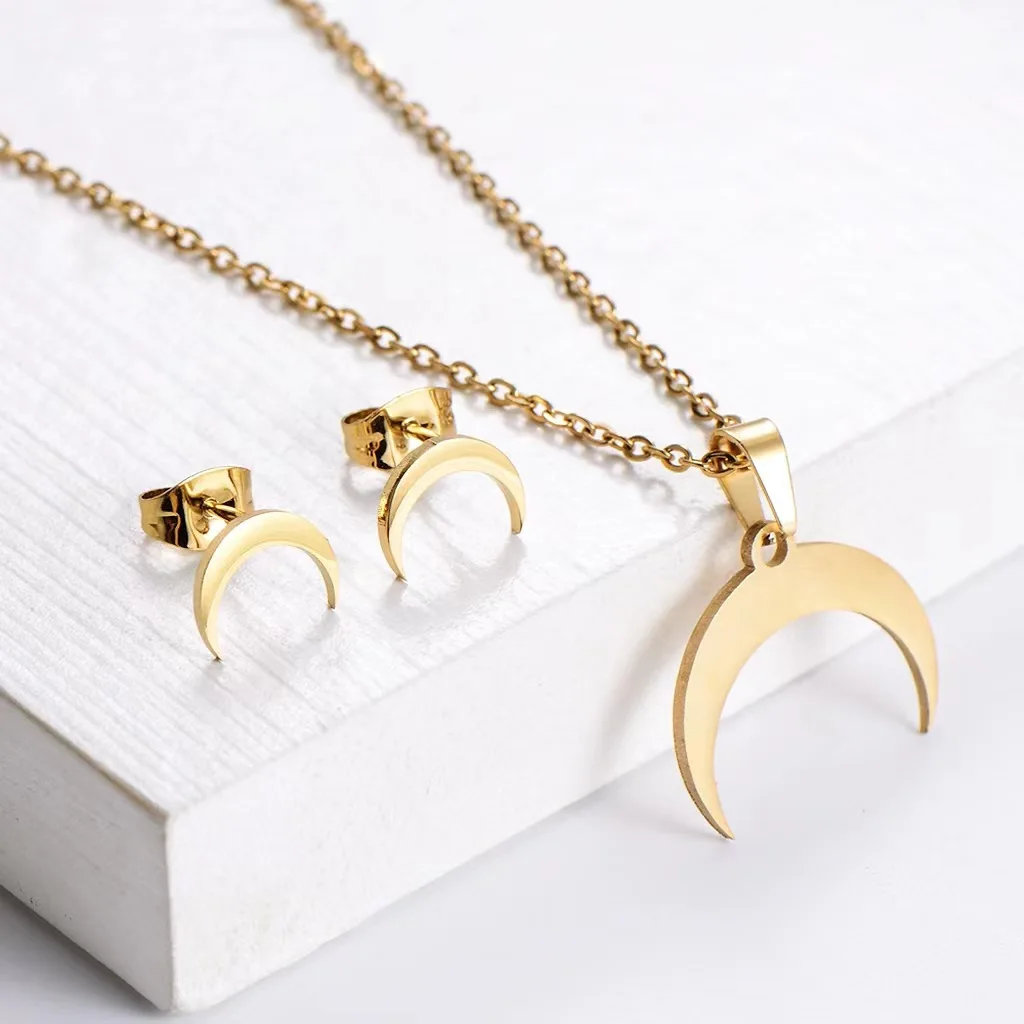 Minimalist 18K Gold Stainless Steel Jewelry Set for Women
