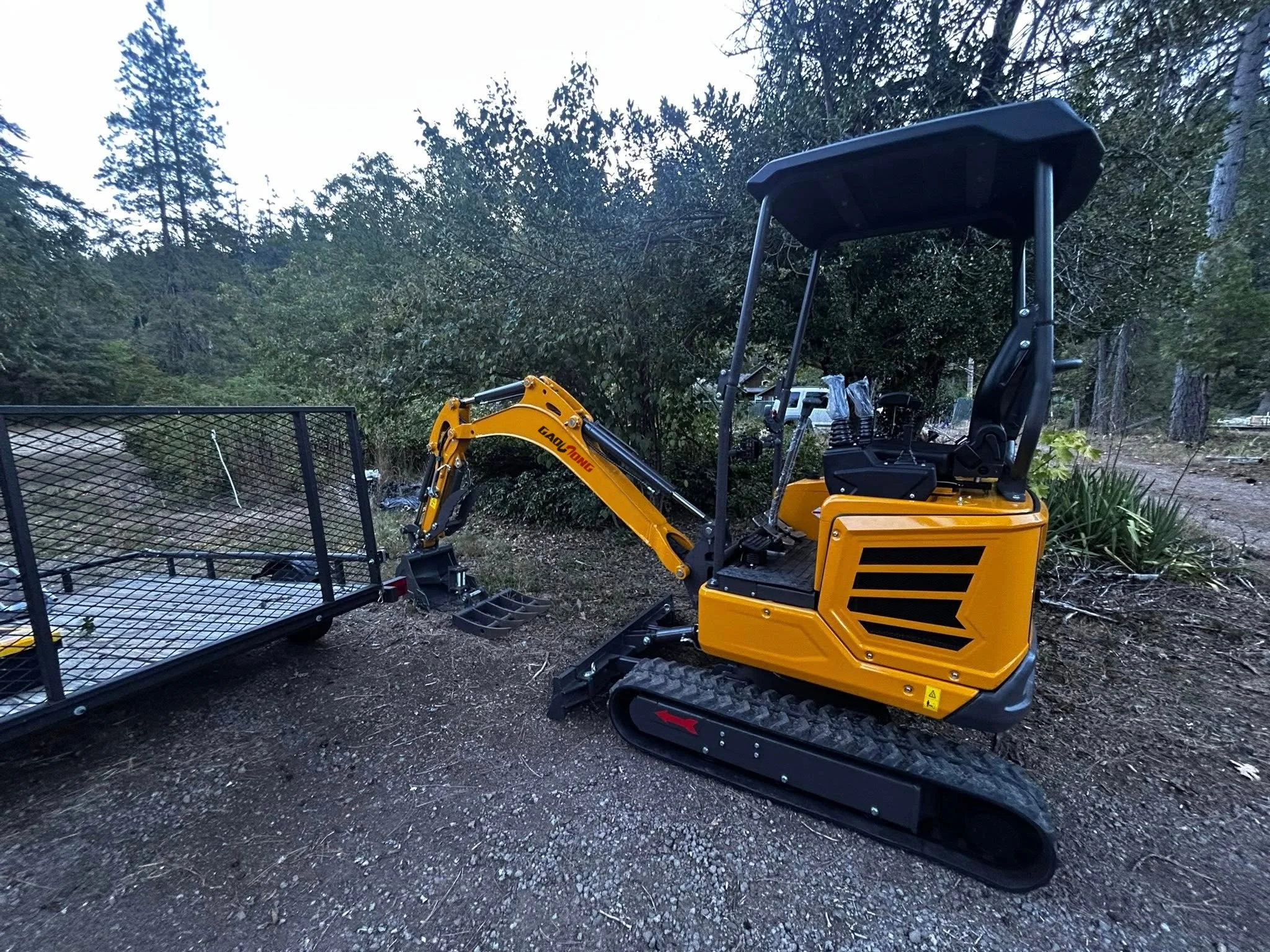High Quality Mini Excavator Multifunctional Crawler Excavator 0.8 Tons ...