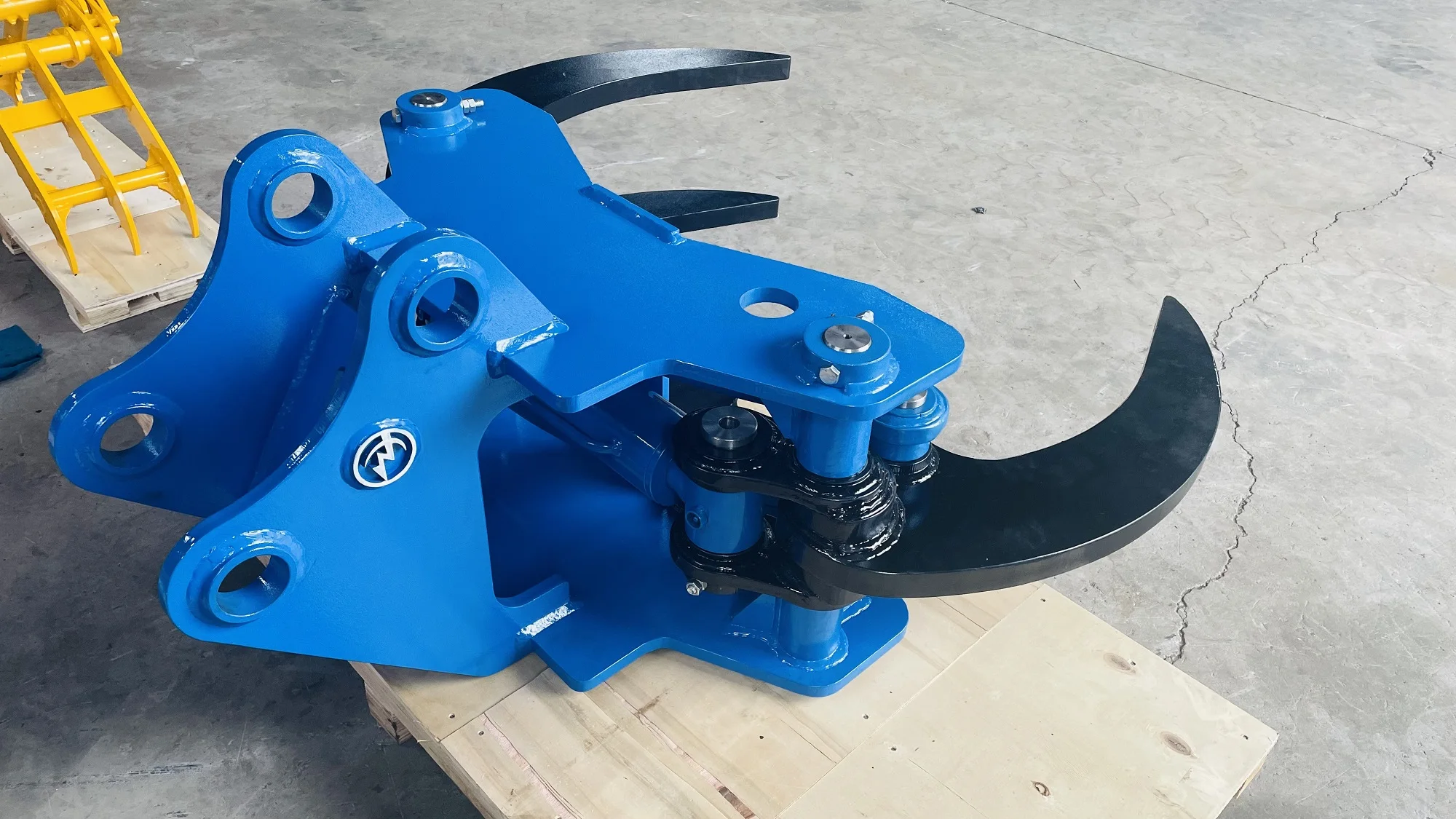 Hydraulic Tree Shear - Efficient Wood Cutter for Excavators