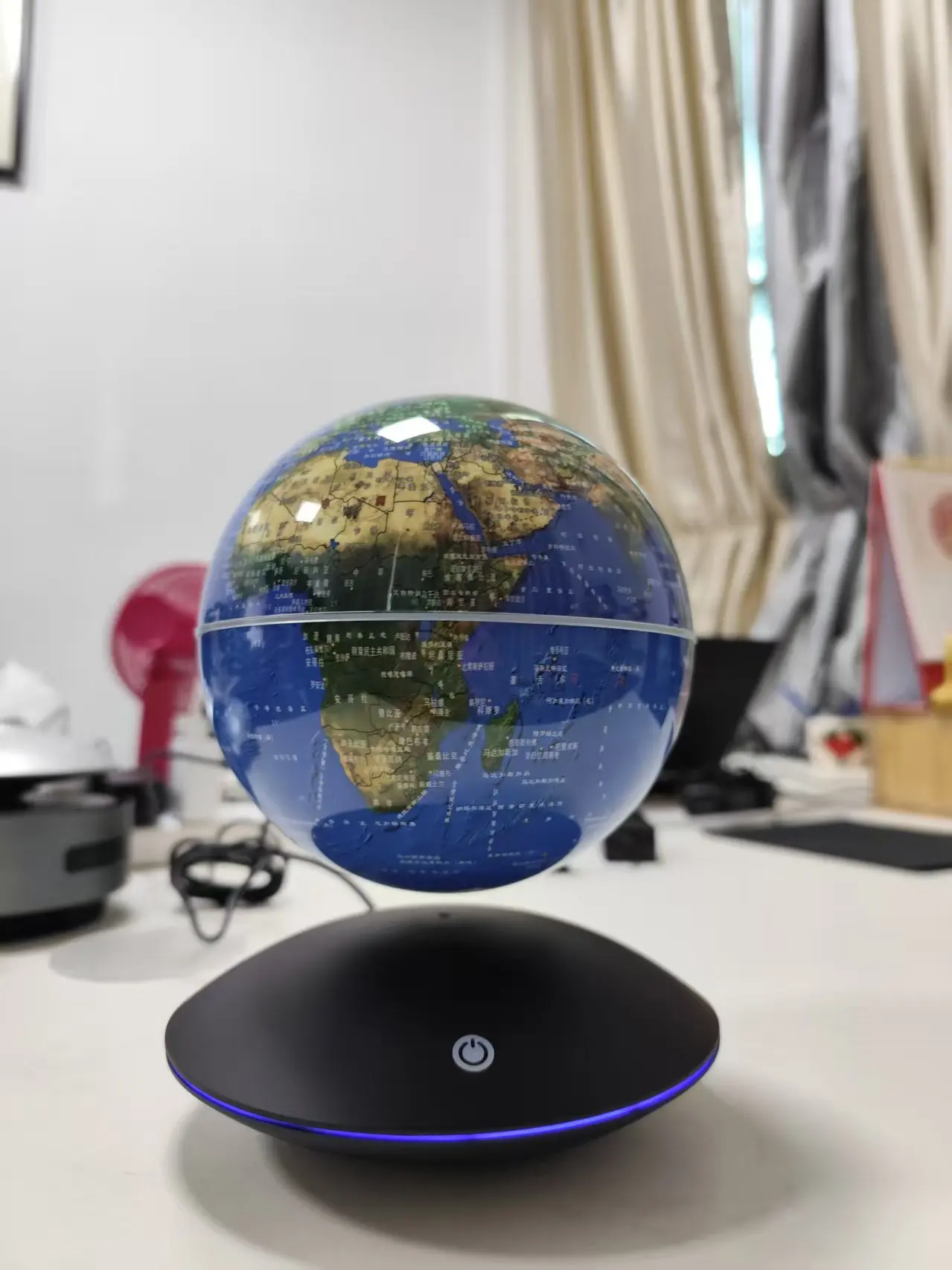 HCNT Magnetic Levitating Globe - Floating World Map LED
