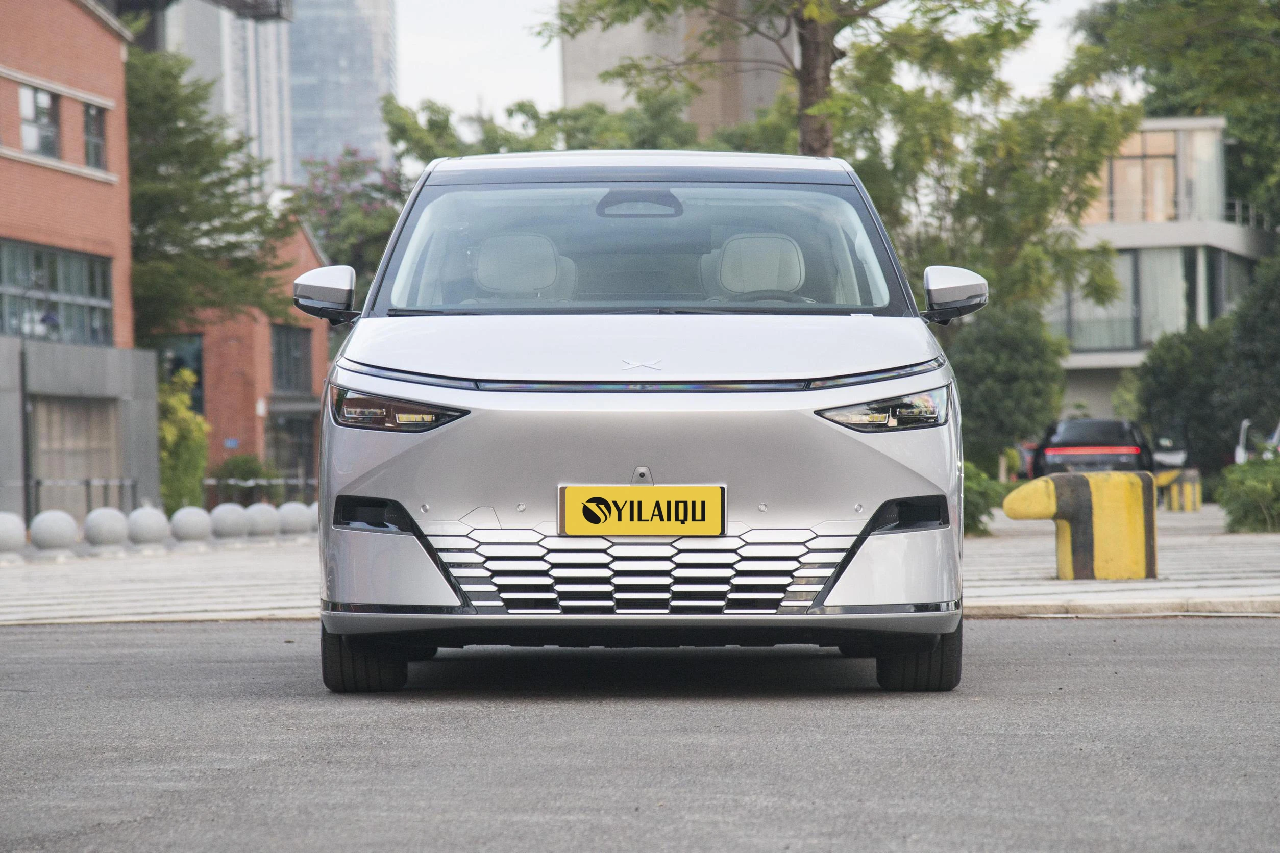 Wholesale Xpeng X9 Pro Max MPV 4WD 702km Long Range EV