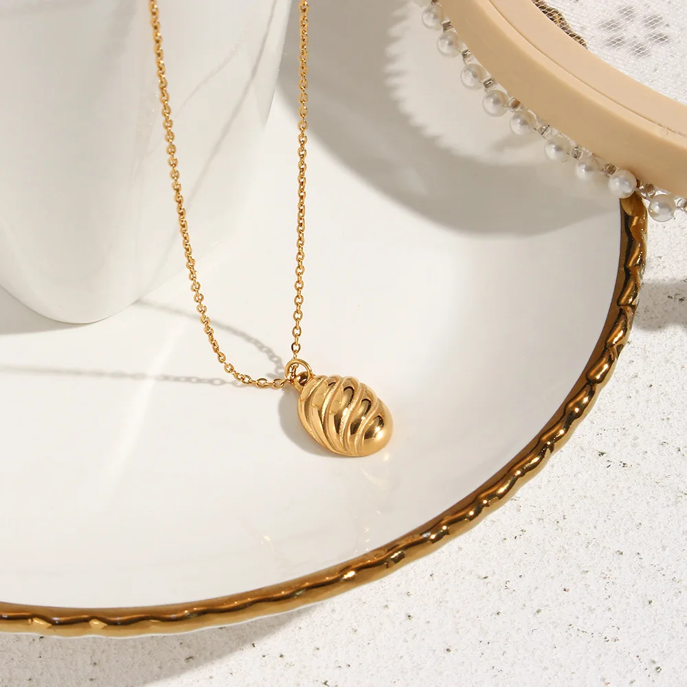 Stainless Steel Classic Hammer Pattern Croissant Bread Pendant Necklace ...