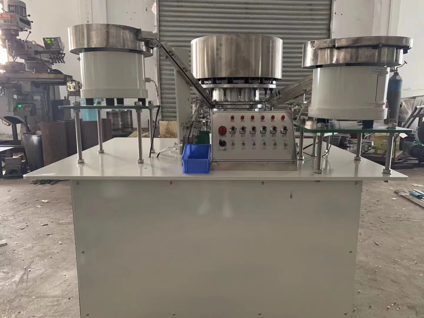 Roofing Screw Sealing Washer Assembling Machine - Buy Roofing Screw ...