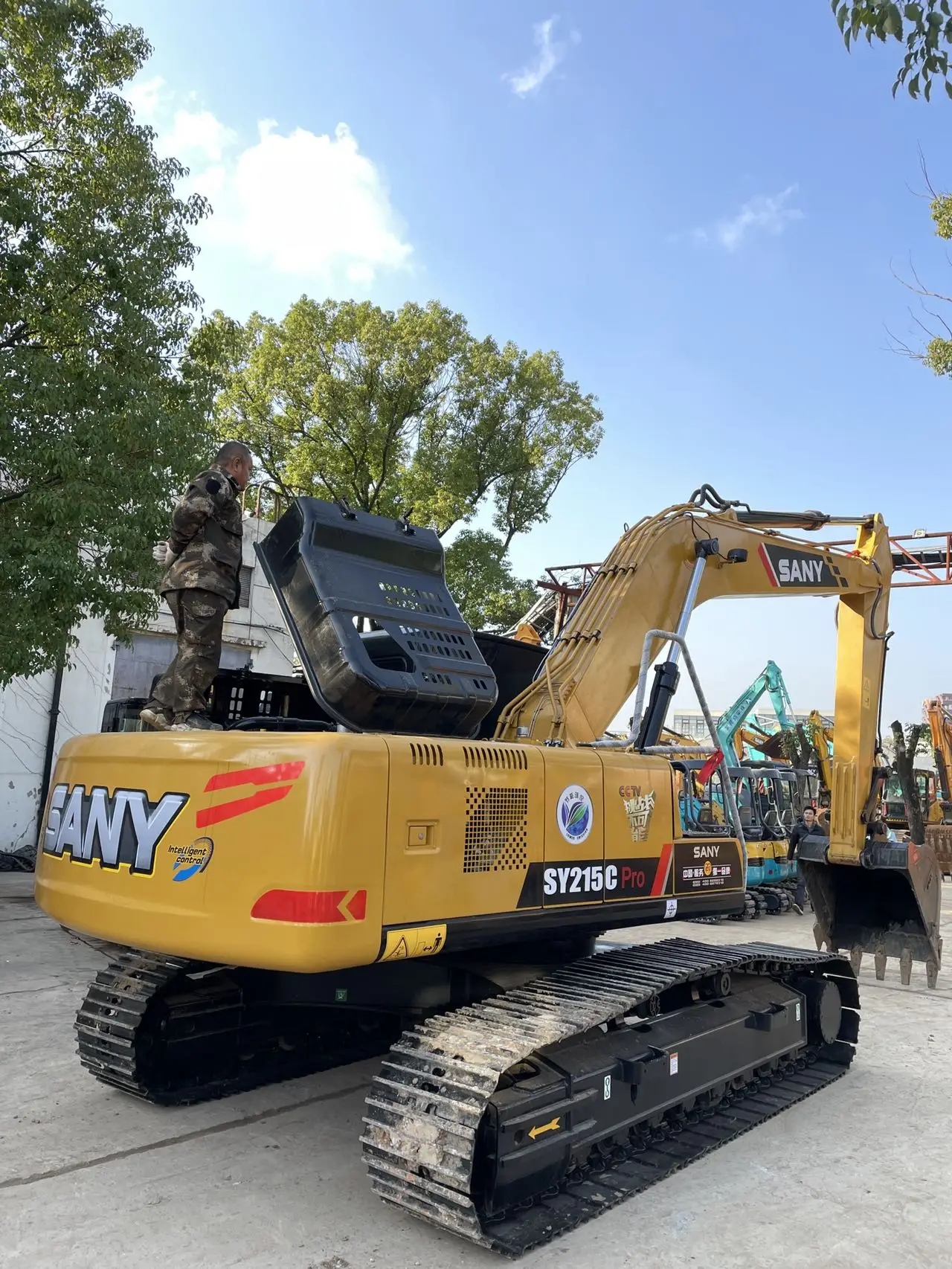 Used Sany Sy215 Crawler Excavator For Sale Construction Machinery High ...