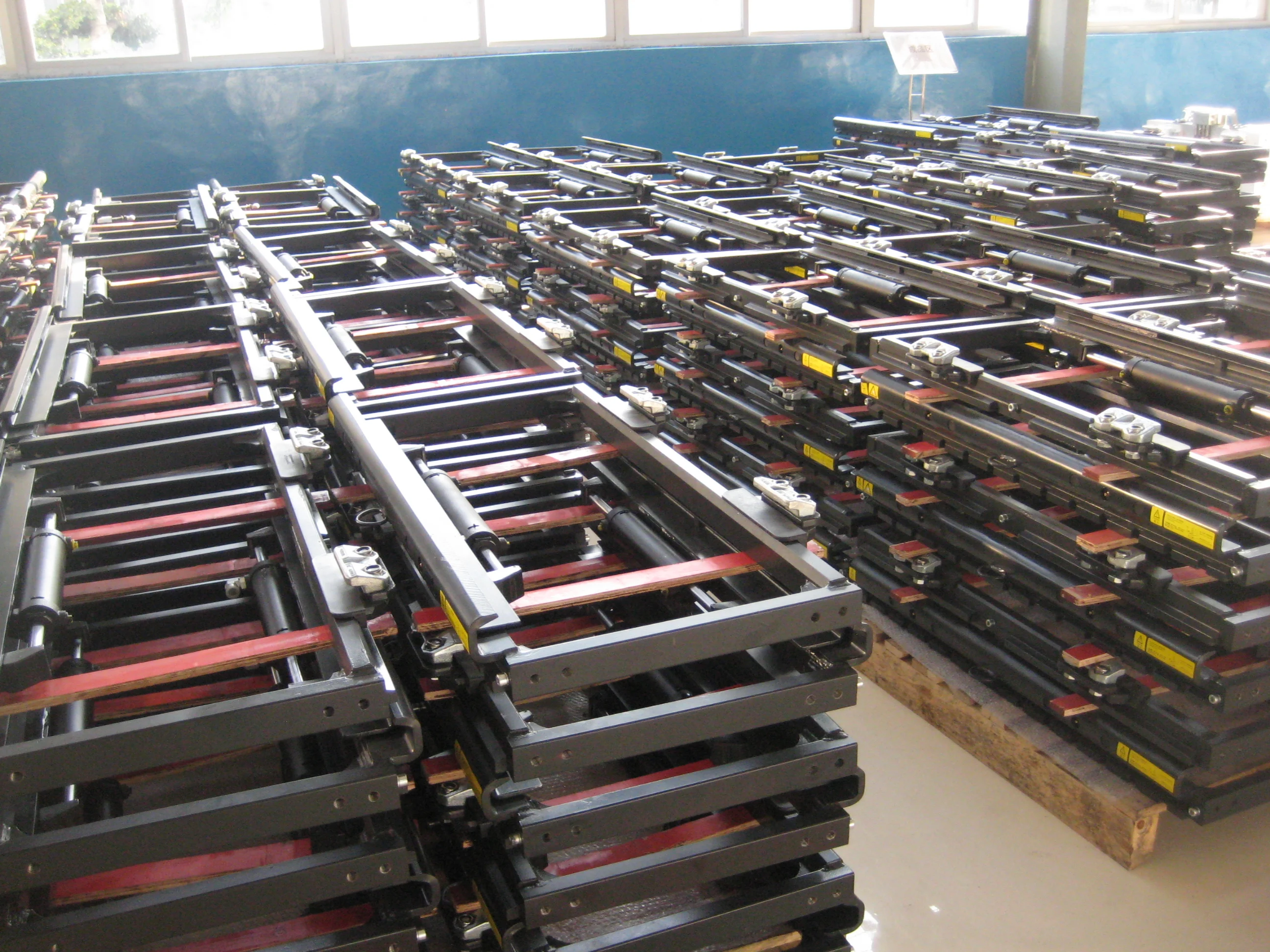 Customized Forklift Attachment Hinged Forks Hinged Carriage For Sale ...
