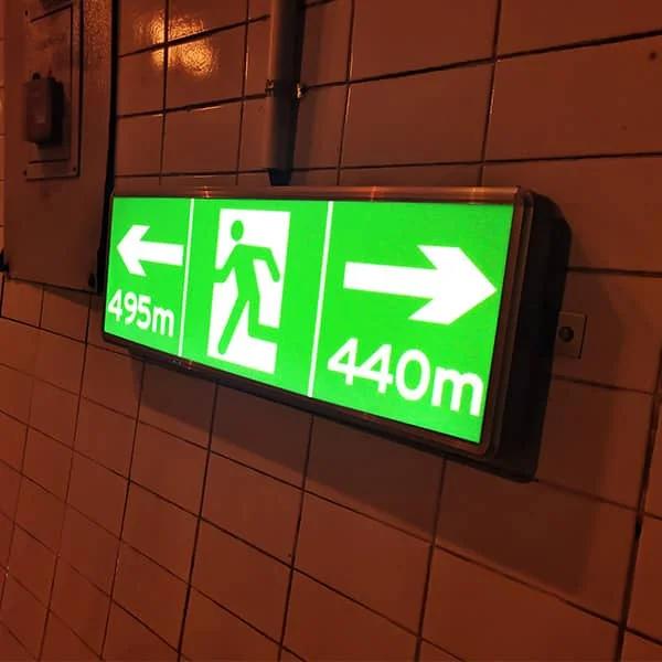 Tunnel Indication Signs For All Kinds Of Emergencies Indicator Green ...