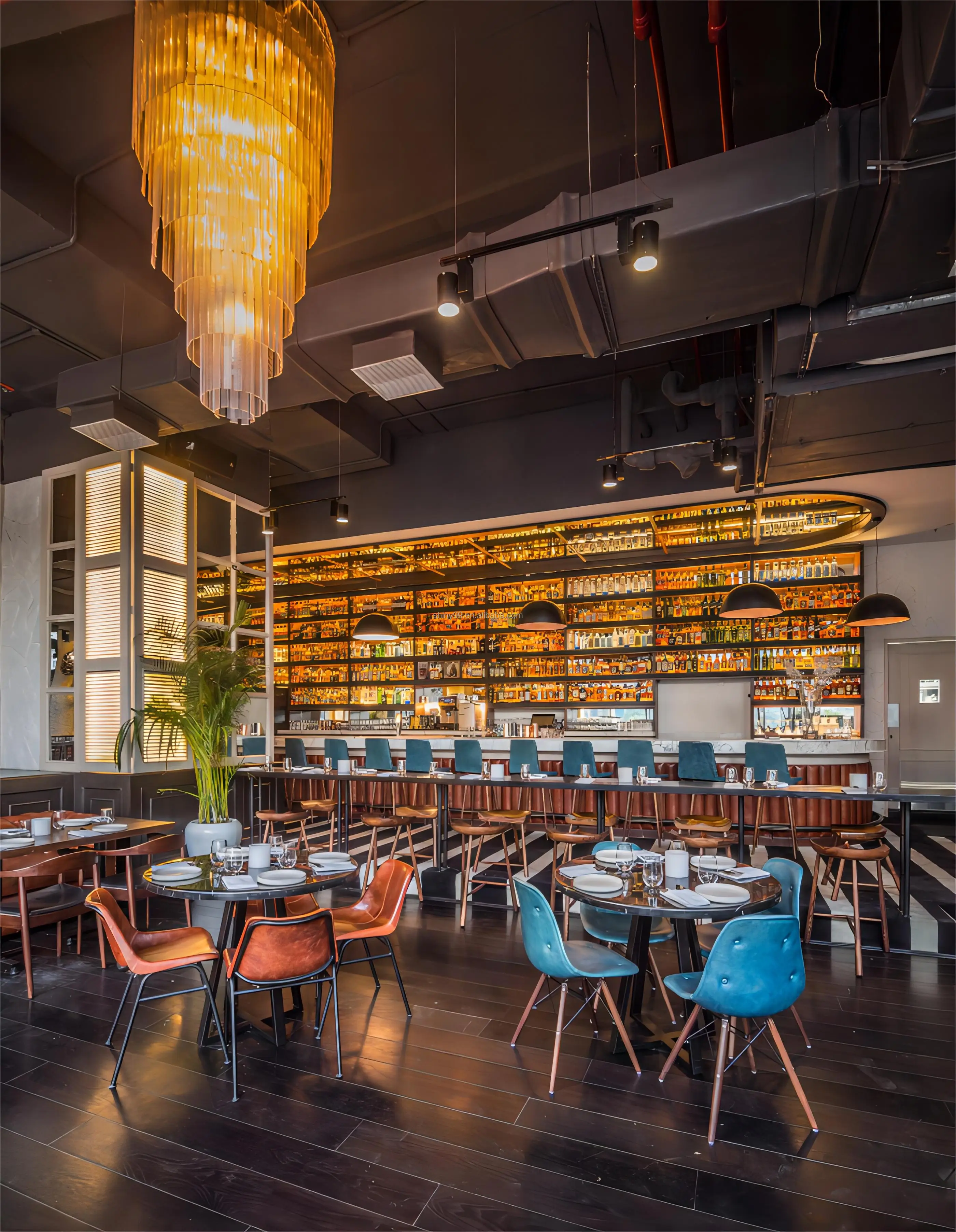 Luxury Irish Pub Bar Counter Design - Customizable Furnishings