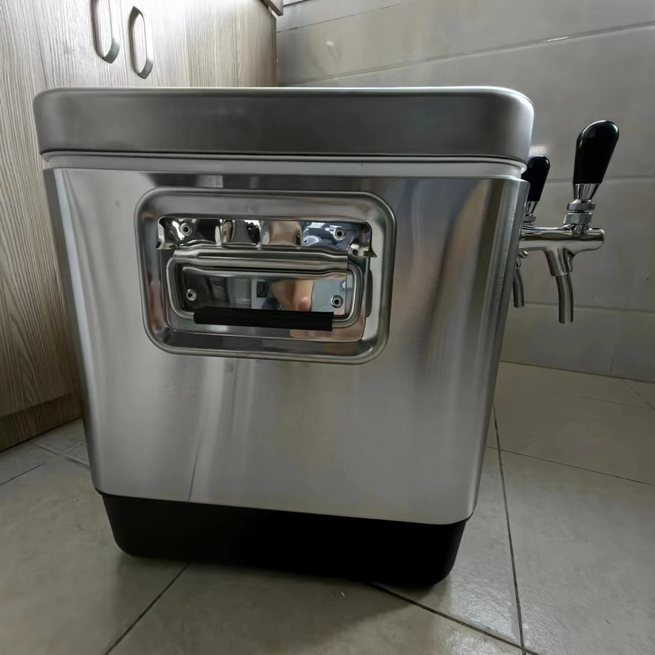 Cold Beer 3 Faucet Jockey Box - DIY Outdoor Draft Solution