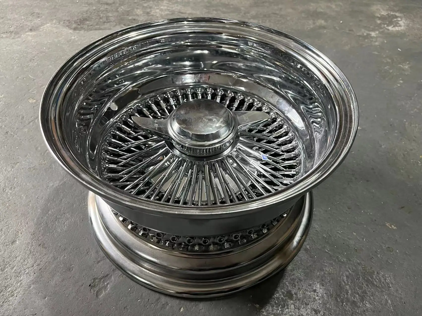 Wire Wheel 15X8 AUTO DRAG - Durable, Bright, and Versatile
