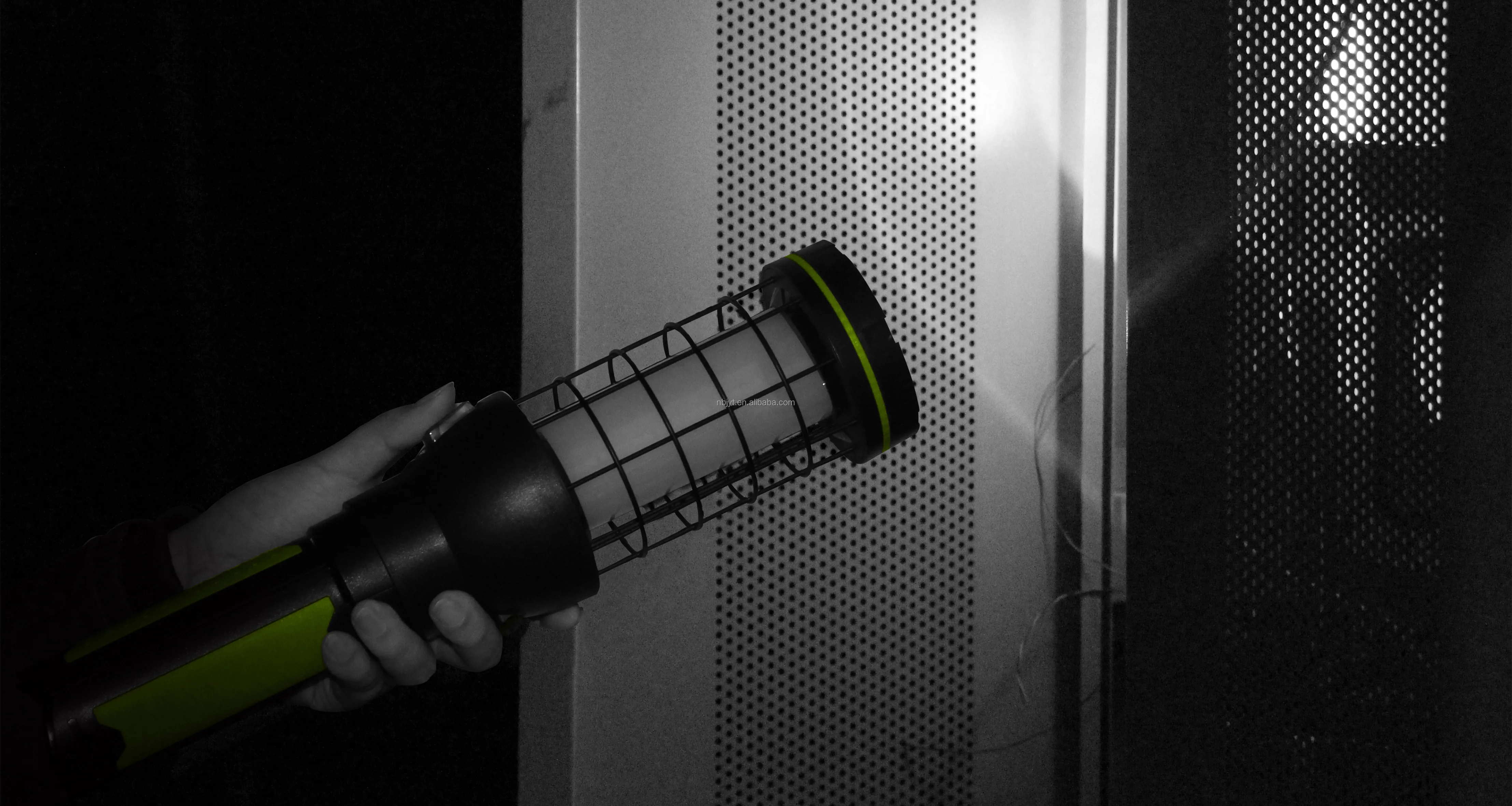 360 Degree Handheld Portable Work Light Flashlight Rechargeable With ...