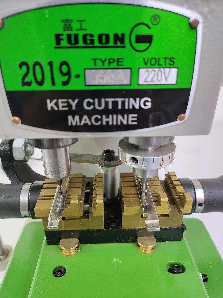 Hot Sales 2m² Automatic Key Cutting Machine for Locksmiths - 2-Year ...