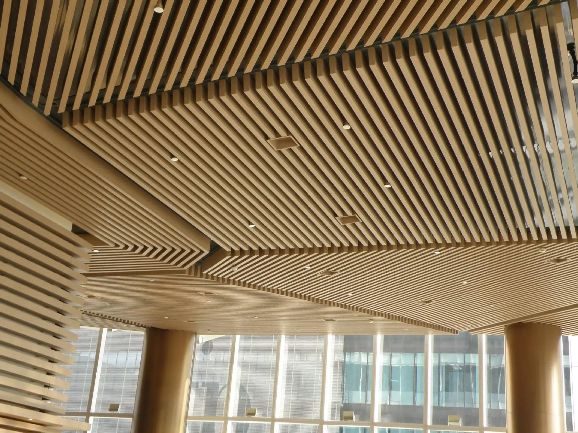 Curved Baffle Ceiling Batten Wall Cladding - Buy Curved Batten Ceiling ...