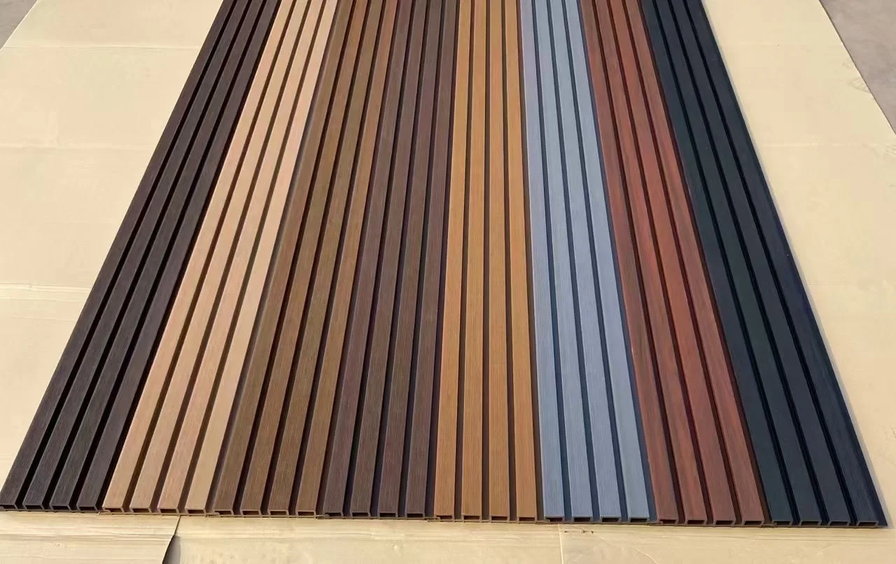 Customized Color WPC PE Wooden Wall Panels for Outdoor