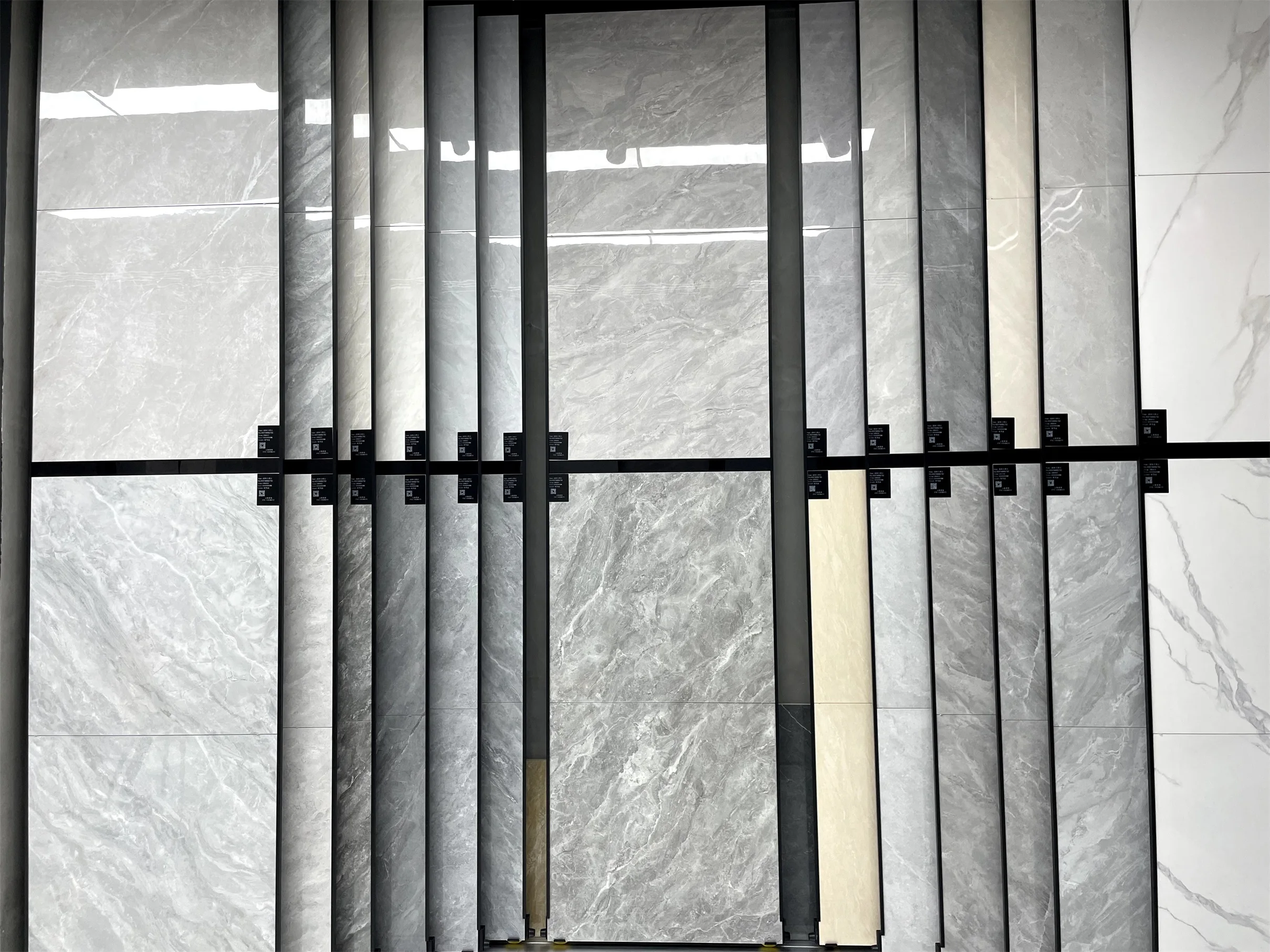 Modern Classic Design Ceramic Porcelain Tiles Glossy Interior Tiles For ...