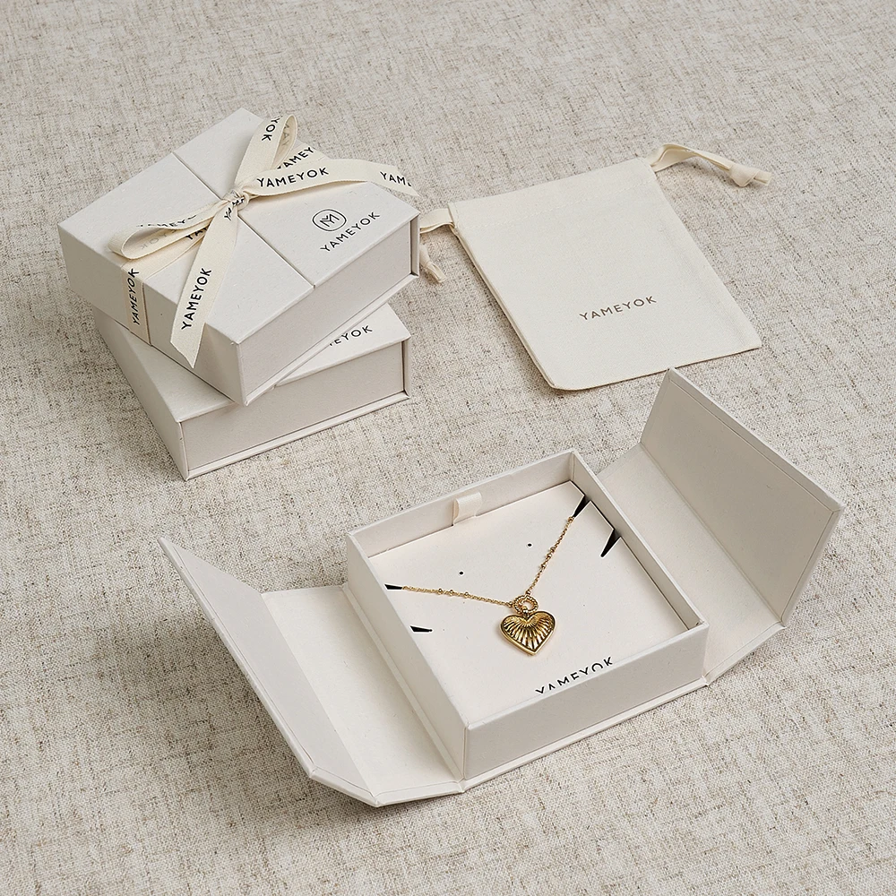 Eco-friendly Jewelry Packaging - Custom & Creative Designs
