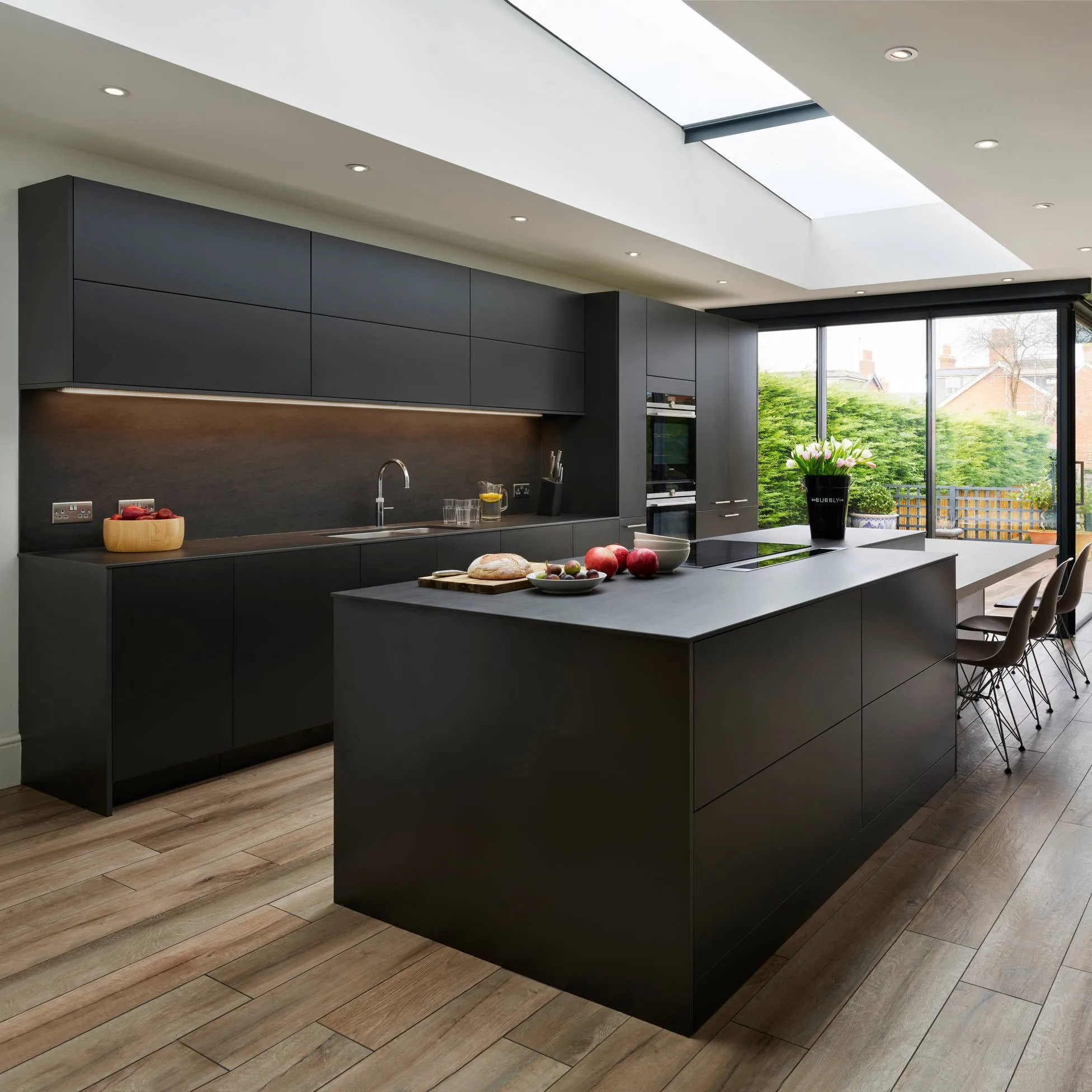 Custom Luxury Matte Black Handleless Modern Kitchen Cabinets