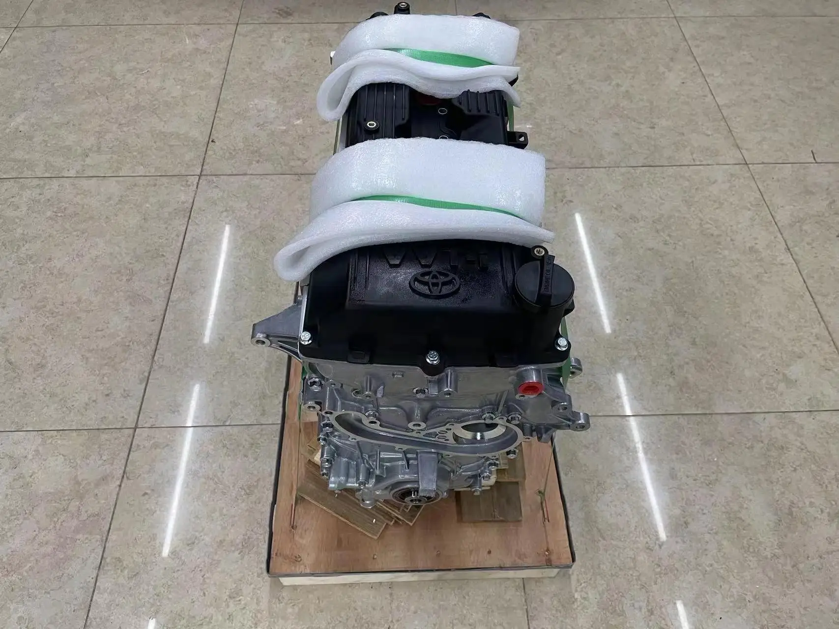 Brand New 2tr Engine Excellent Quality 2.7l For Toyota Hiace Hilux Car ...