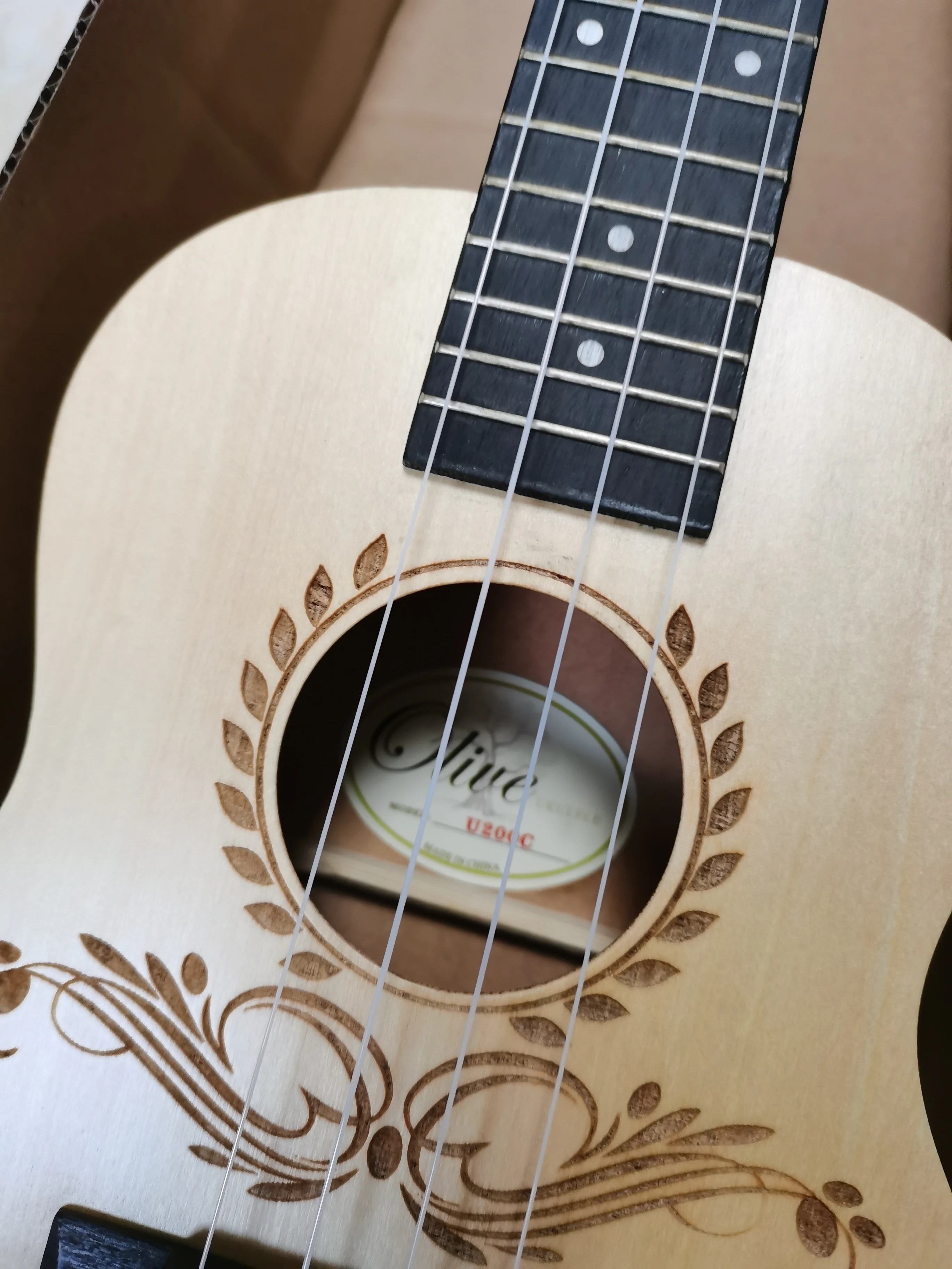 High Quality Nylon Ukuleles for Concert Use - Geake U200C