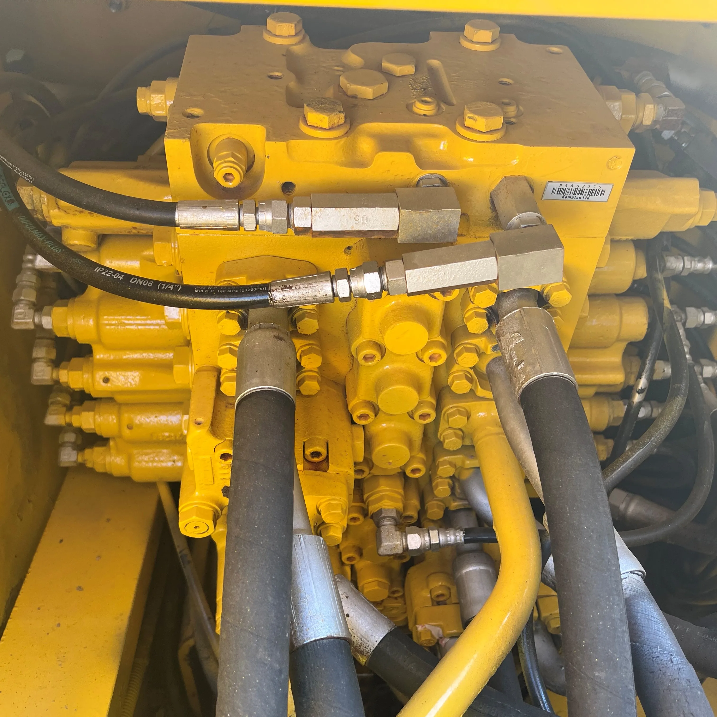 Good Condition Used Excavator Komatsu Pc220 Pc220-8n1 Pc 220-8 23 Ton ...