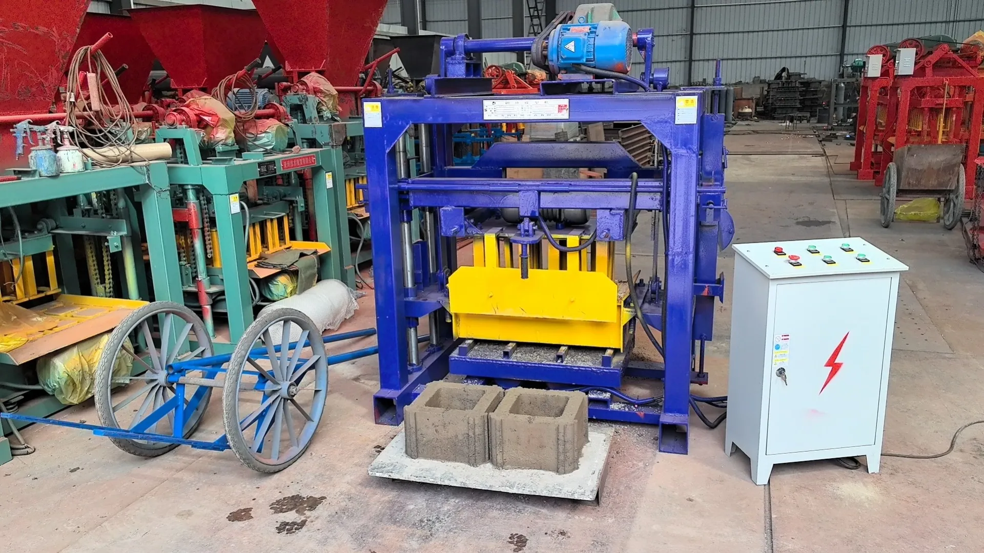 Qtwj4-40 Push-pull Automatic Cement Brick Making Machine Concrete ...