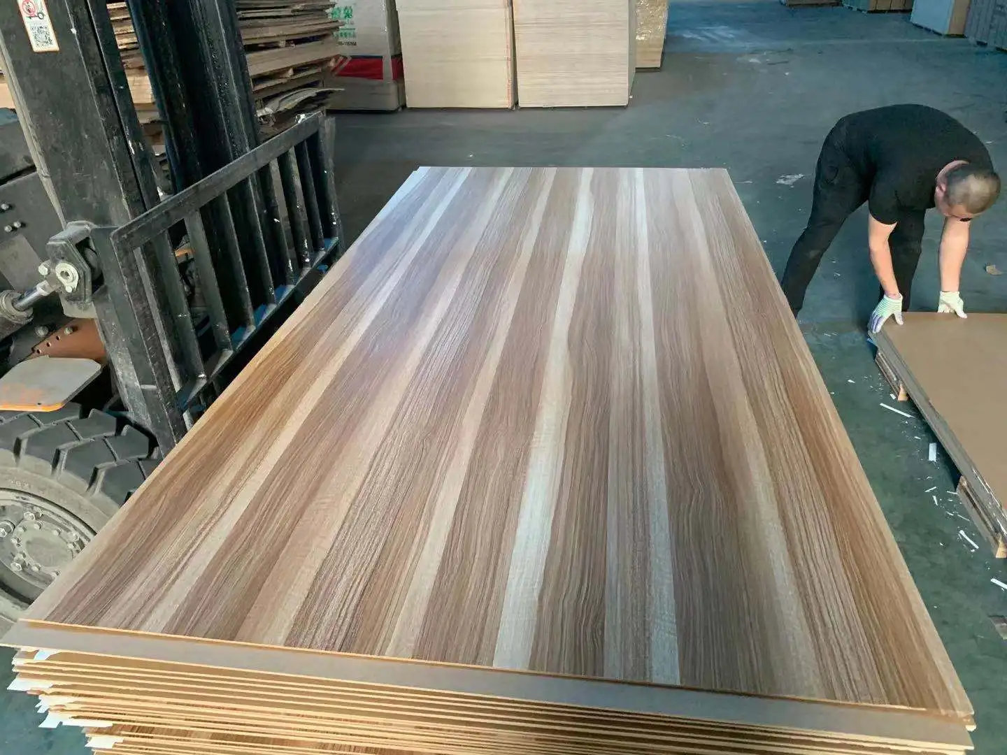 Hot Sale Melamine Laminated Fibreboard Mdf Panel Price From Factory ...