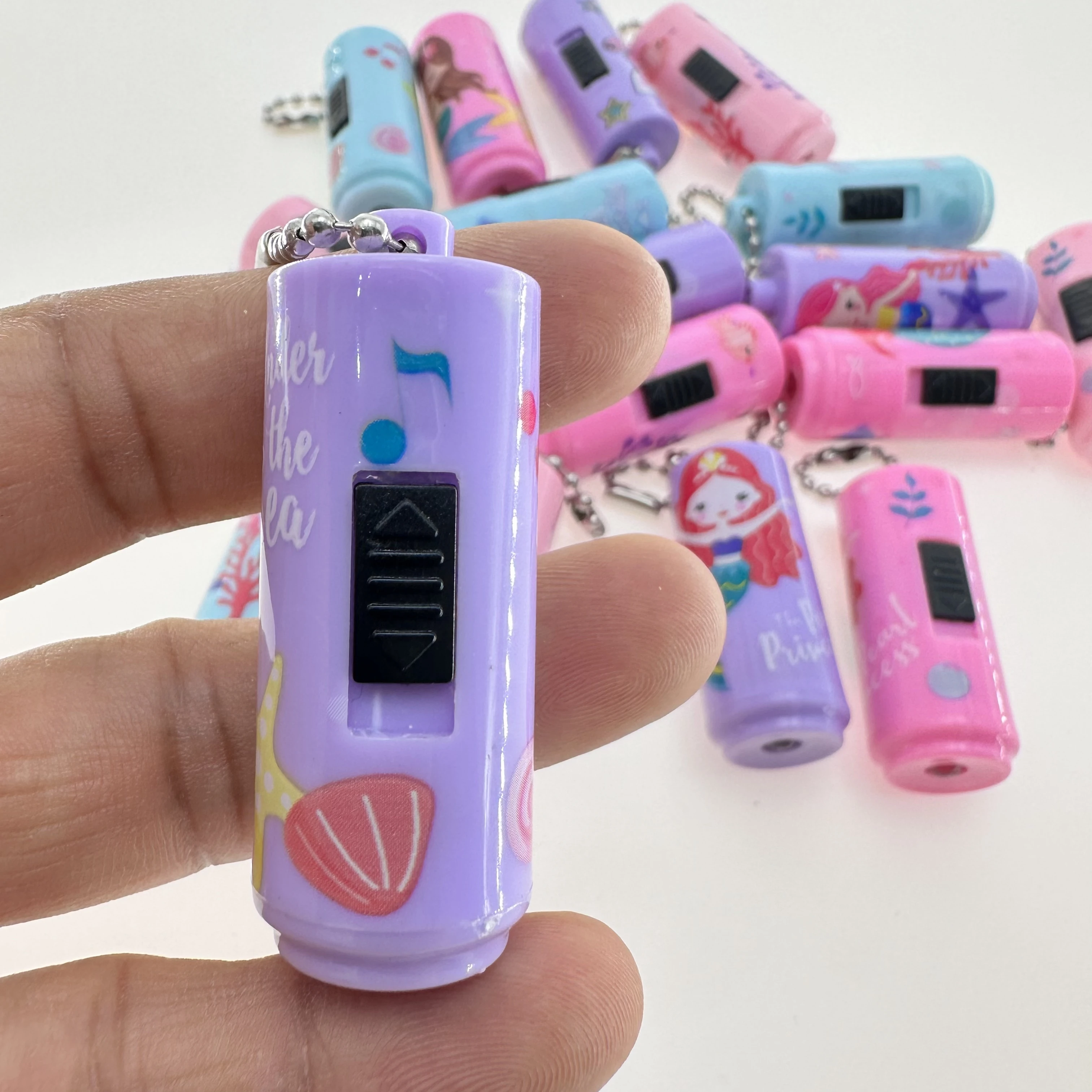 Explosive New Products Kid Birthday Gift Lighting Keychains Cute ...