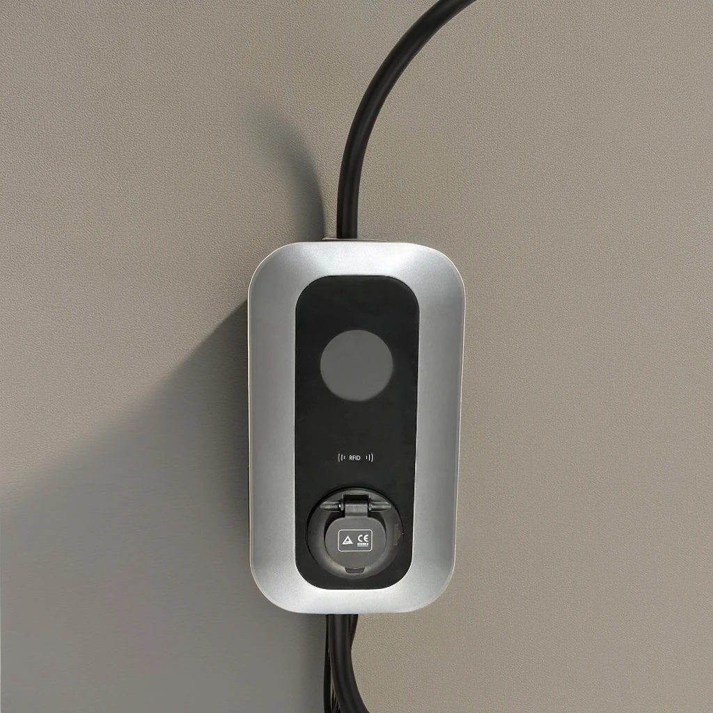 BYD Qin Plus 7KW Smart EV Charger Station - Wall-Mounted AC Charging ...