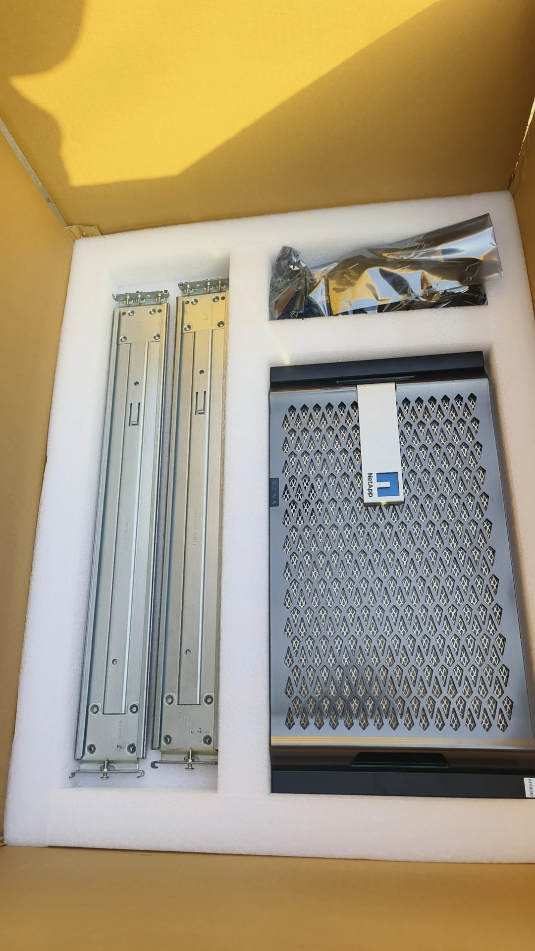 Used Ds224c Disk Array Shelf With 2x Iom12 Controllers And 2x Psu With Rails 2.5 Hdd Enclosure ...