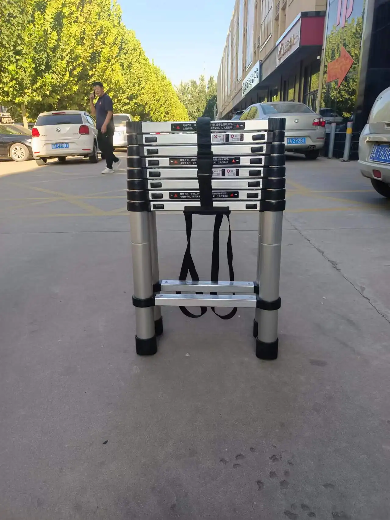 Portable Outdoor Pull-out Ladder Foldable Aluminum Alloy Telescopic ...